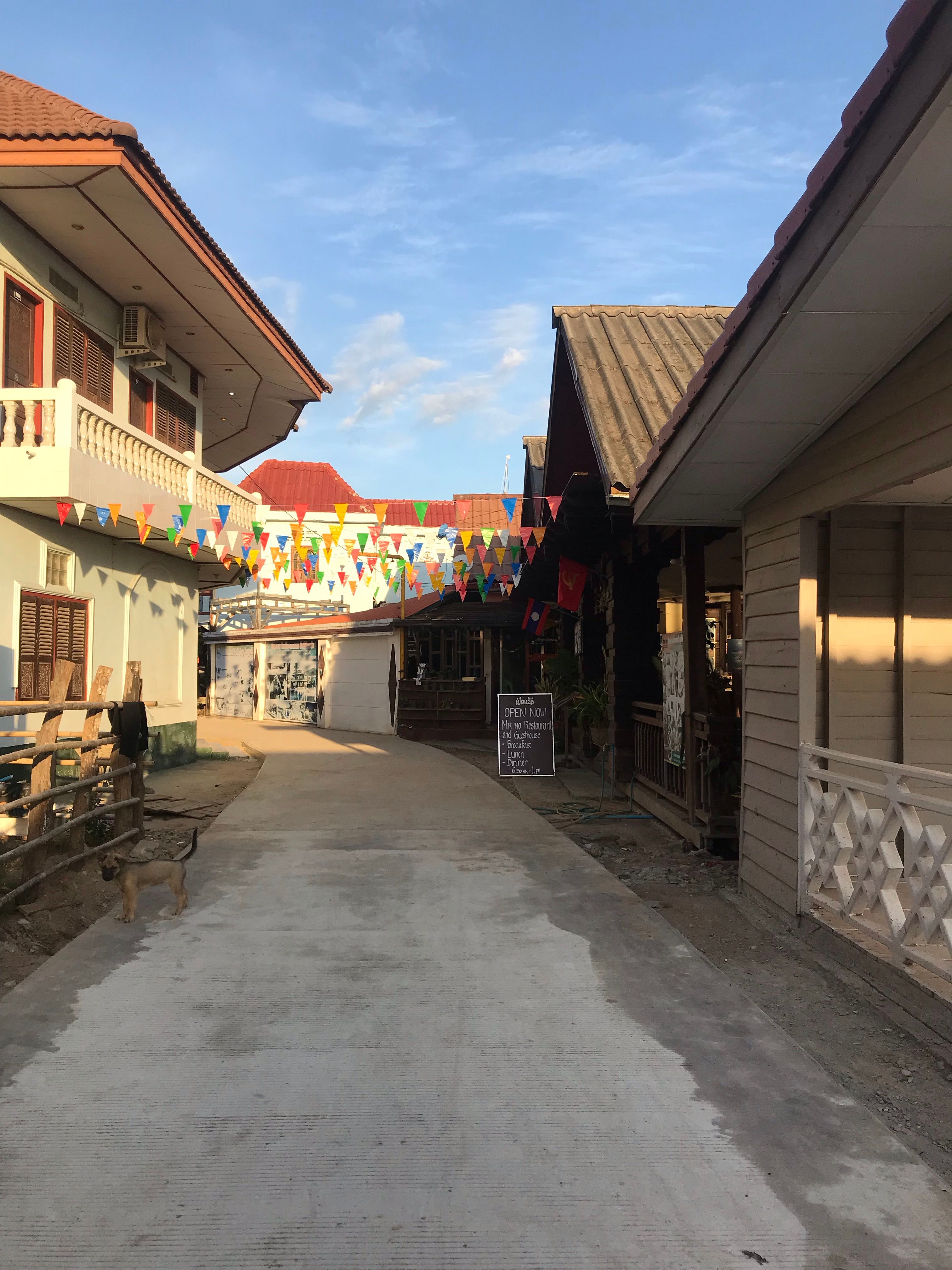 Empty Street in Town · Free Stock Photo