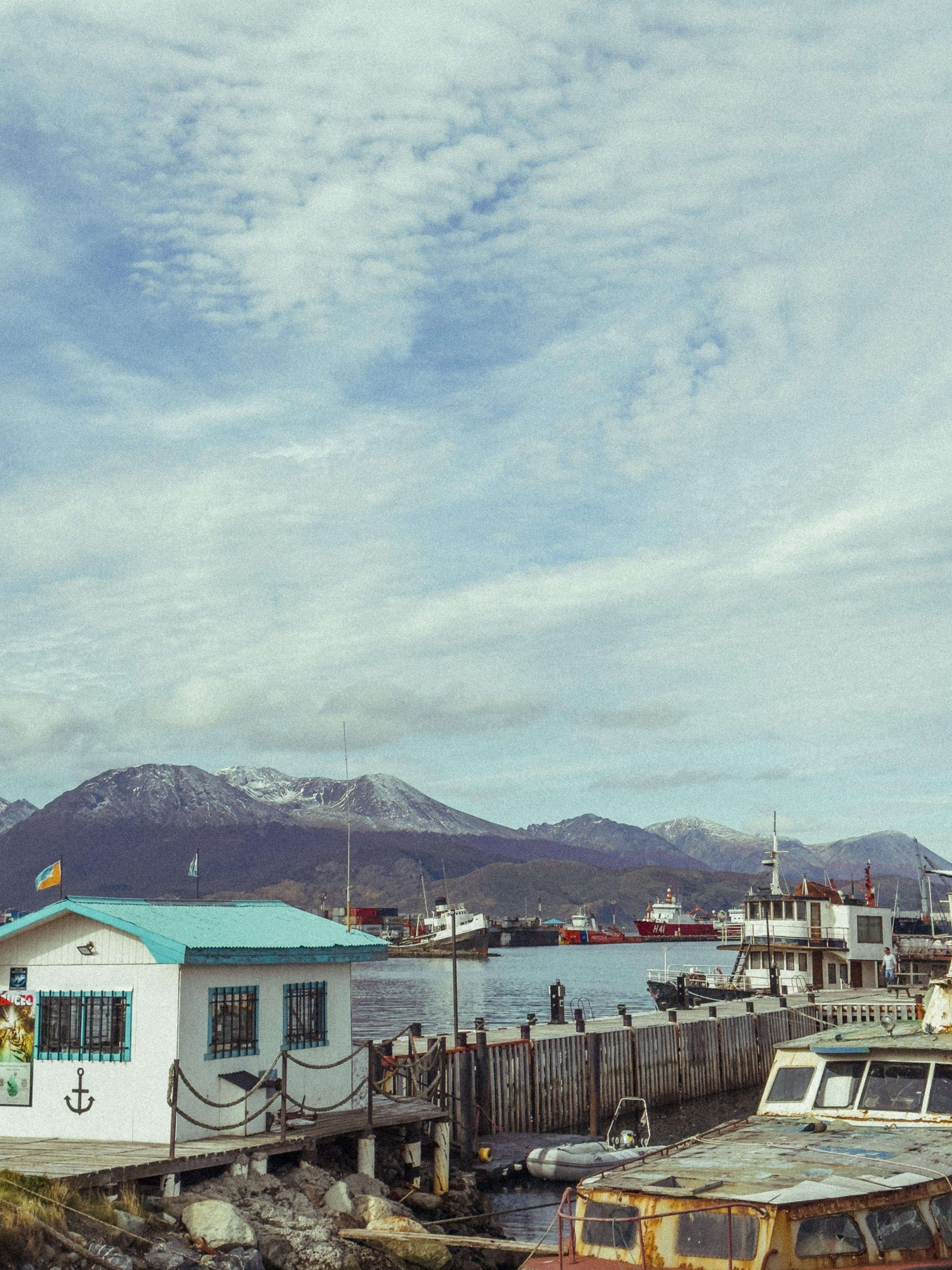 Shipt Photos, Download The BEST Free Shipt Stock Photos & HD Images