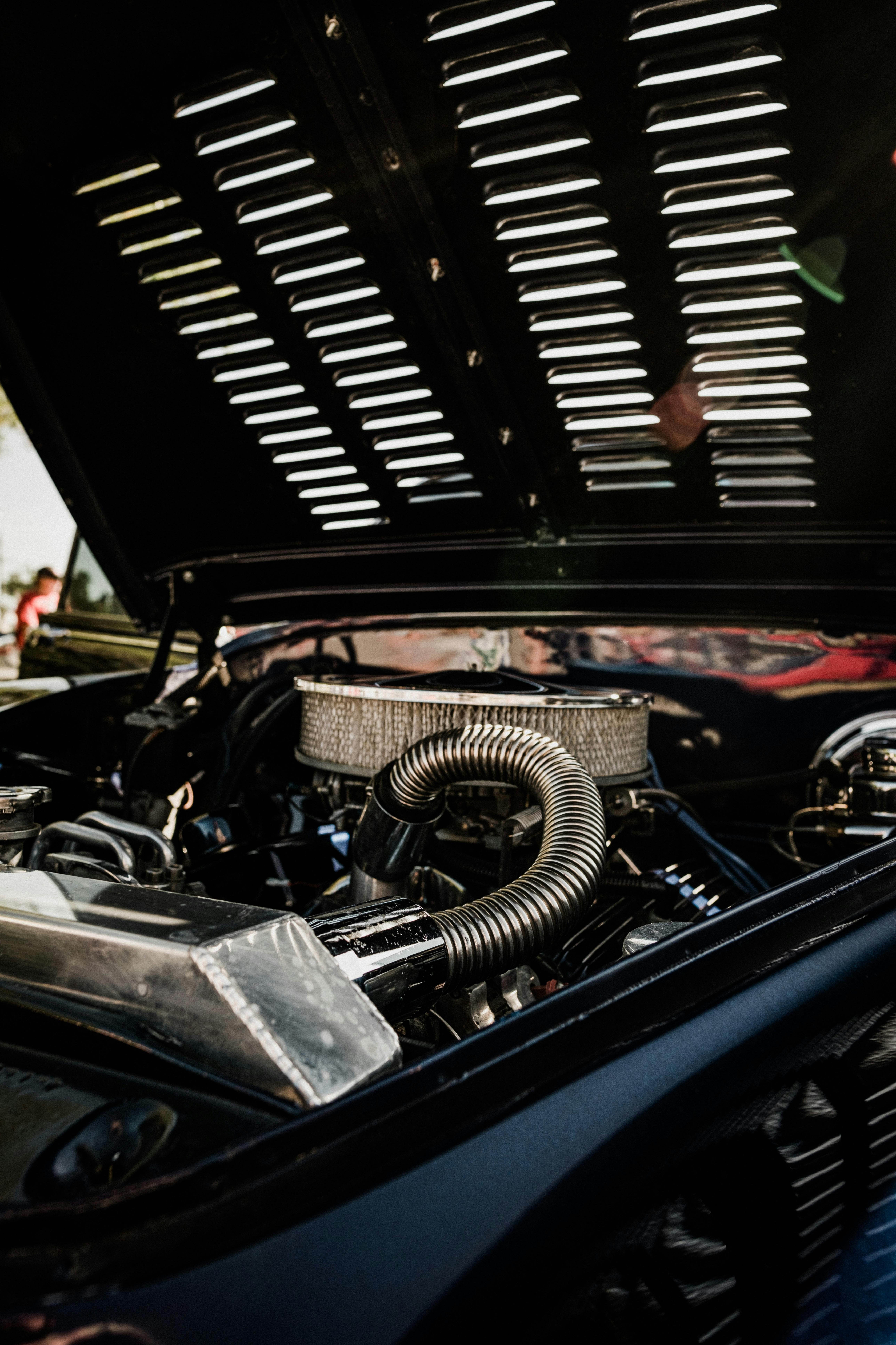 Chrome and Black Engine Display · Free Stock Photo