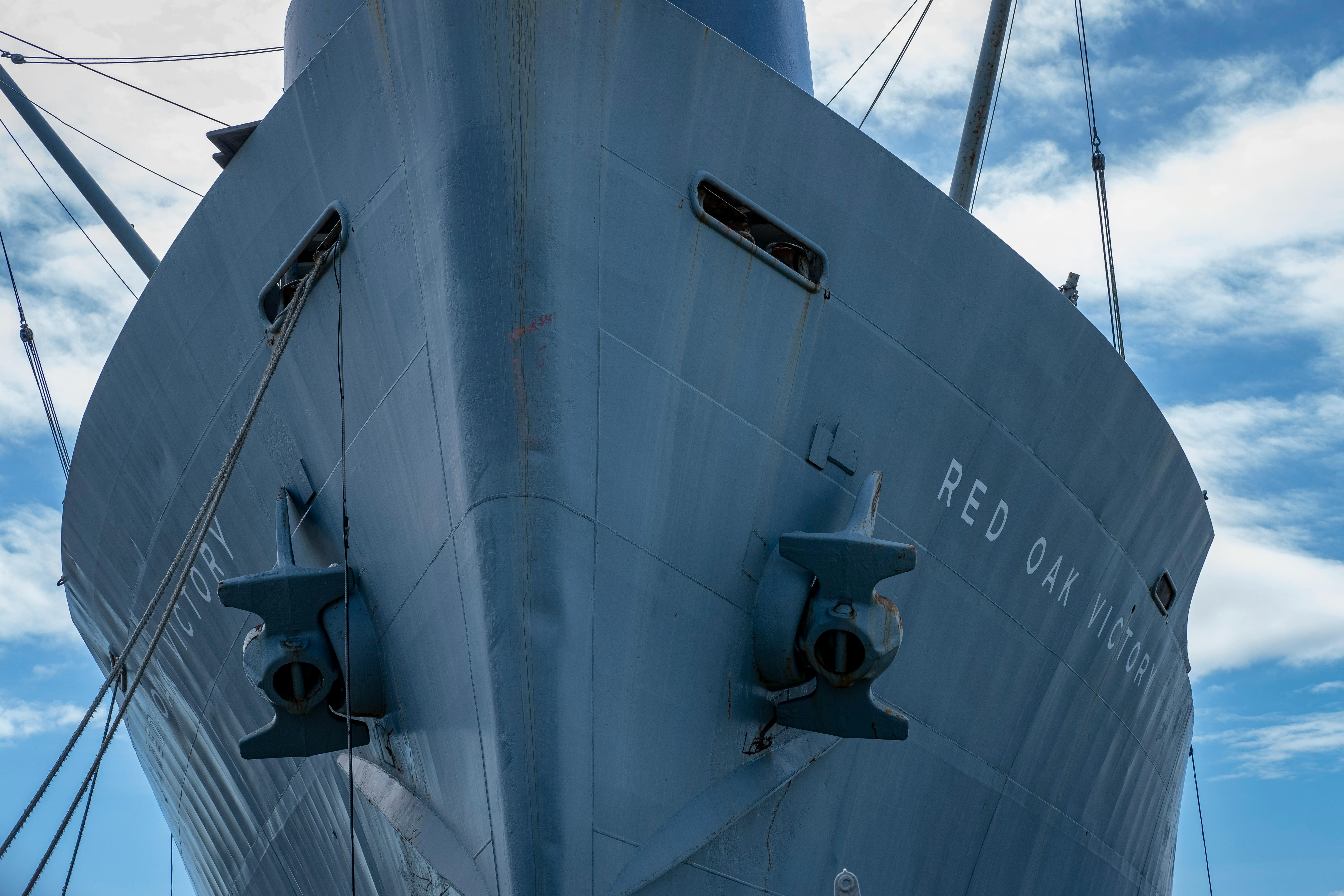 Low Angle Shot of a Bow of the Ship · Free Stock Photo