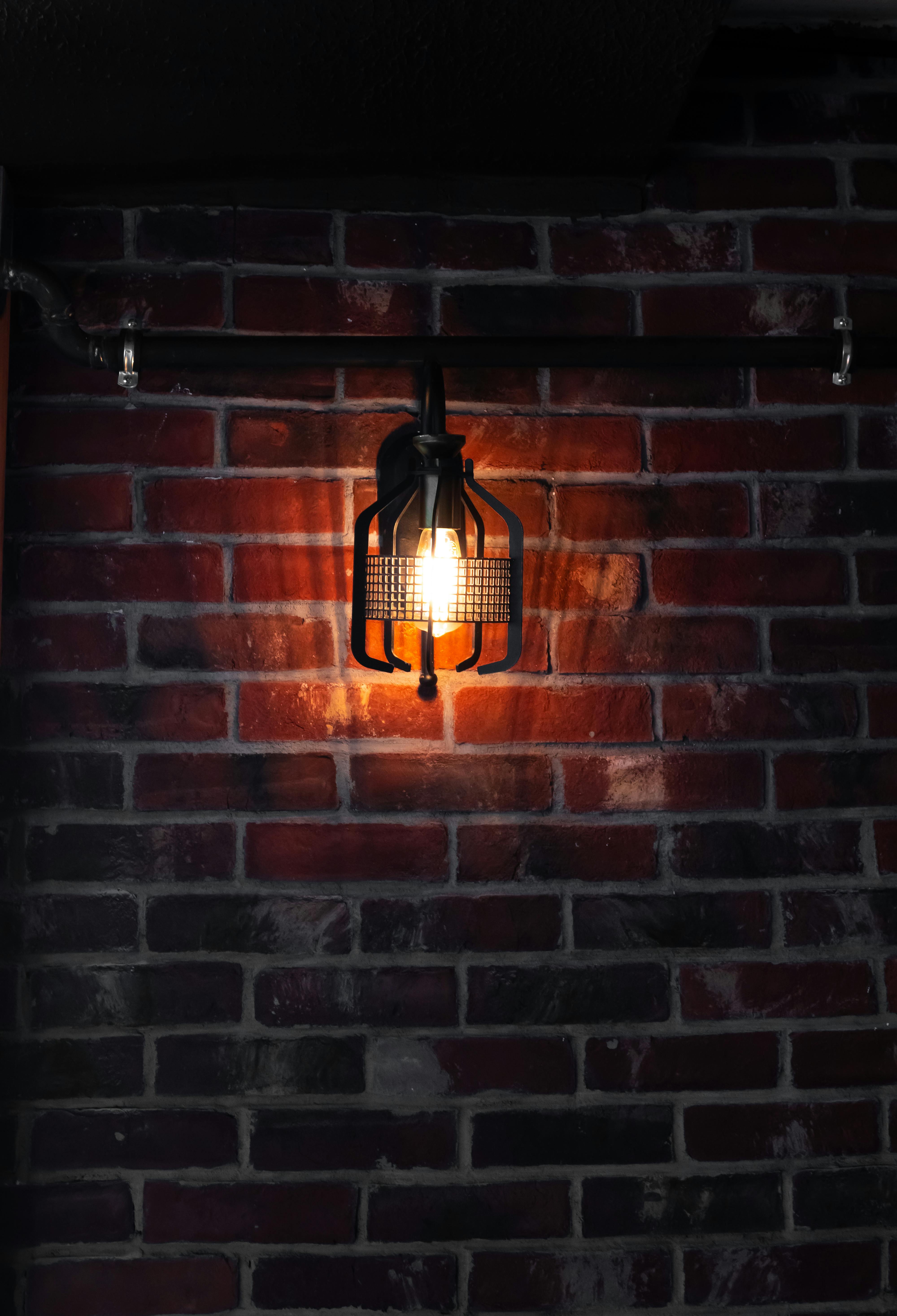 Lamp on Wall · Free Stock Photo