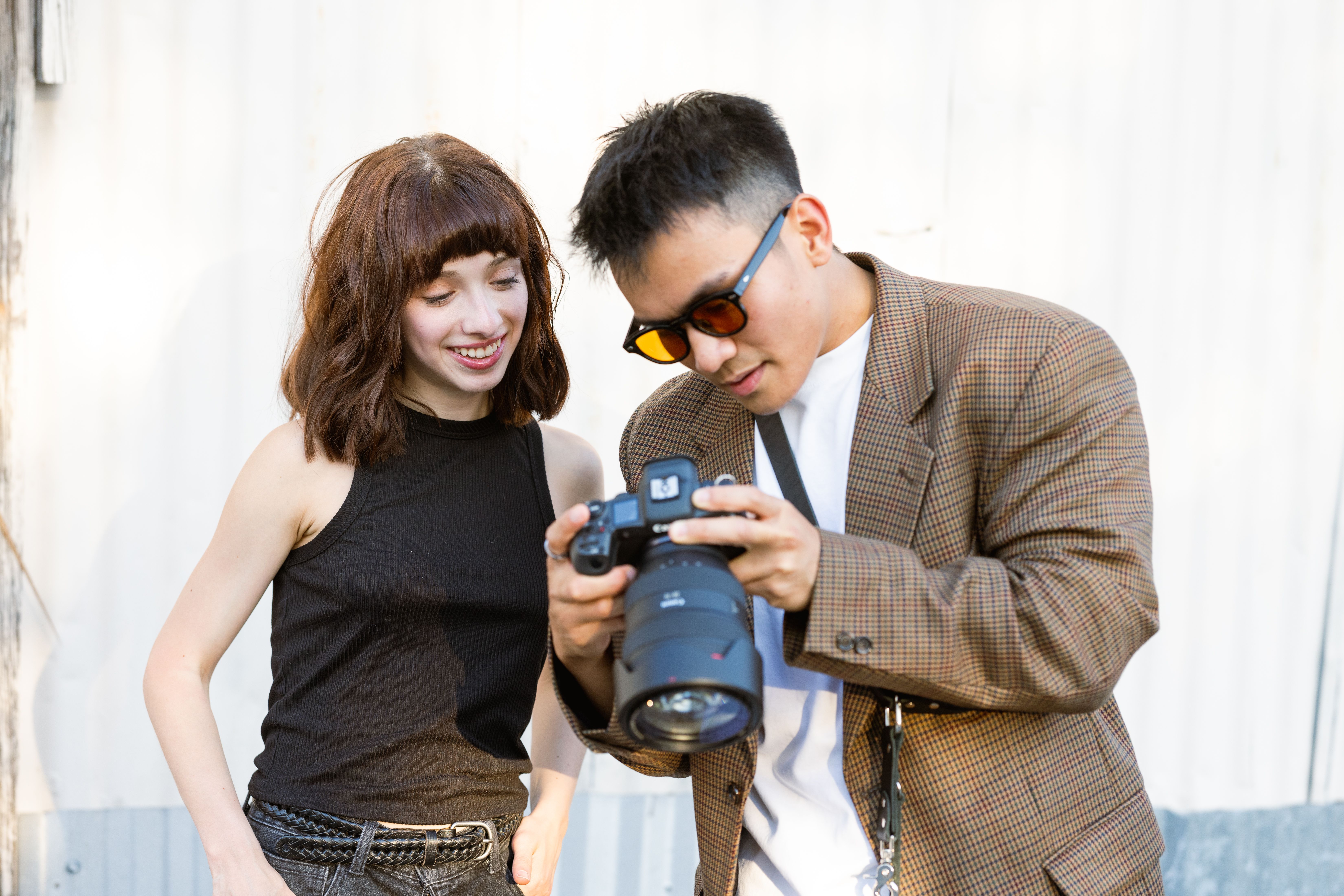 People Looking at a Camera · Free Stock Photo