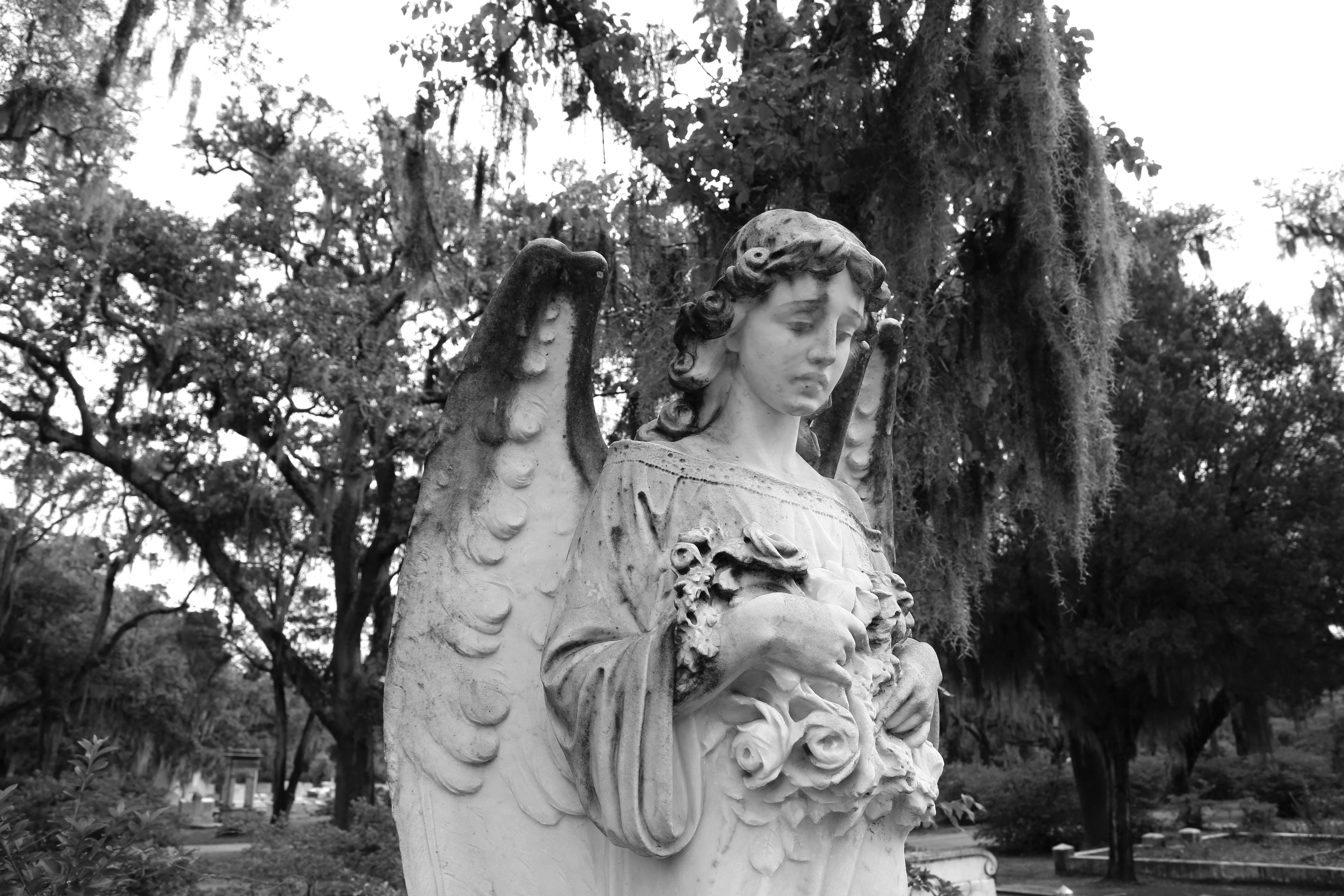 Angel Sculpture in Park · Free Stock Photo