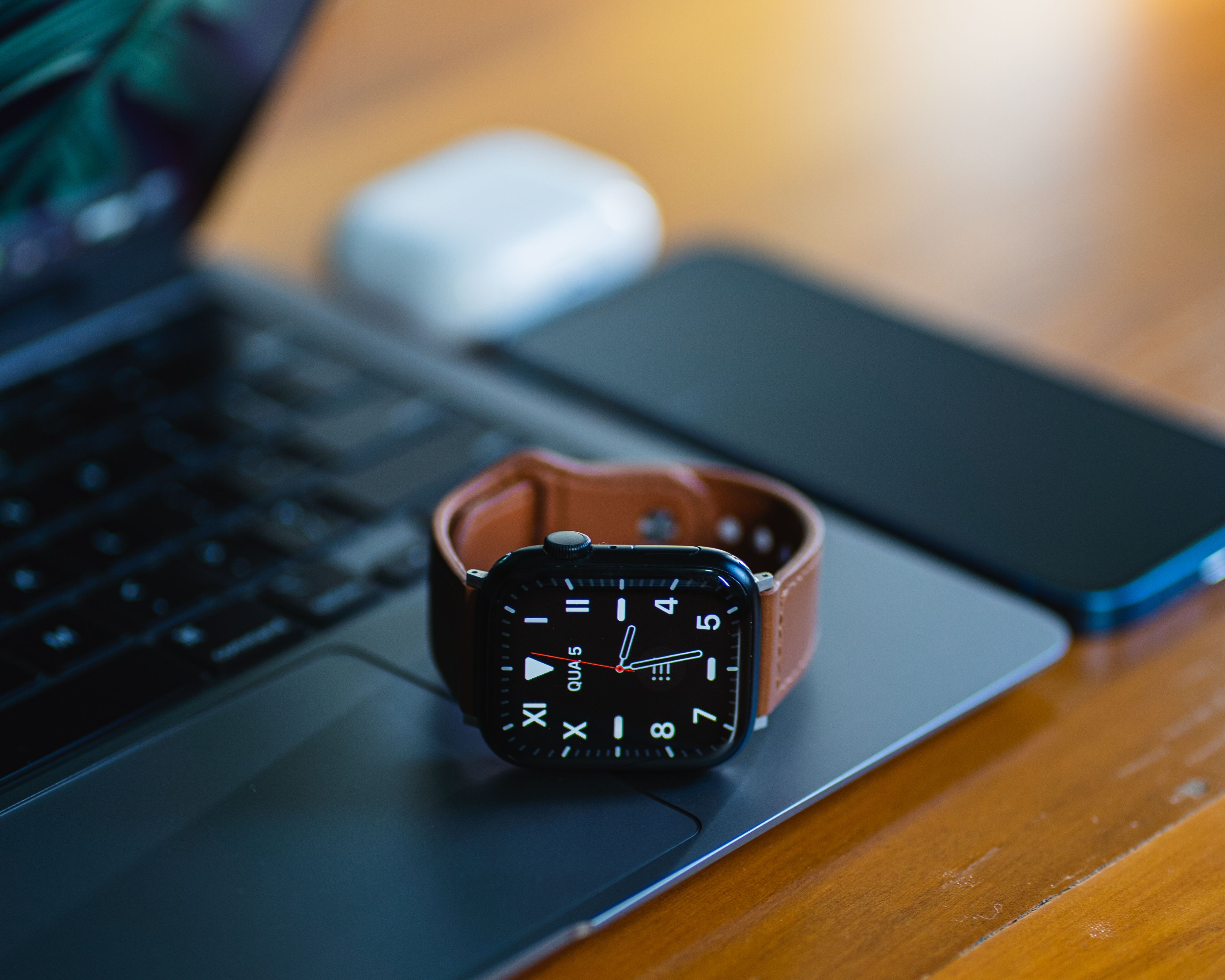 Apple Watch and OTHERz · Free Stock Photo