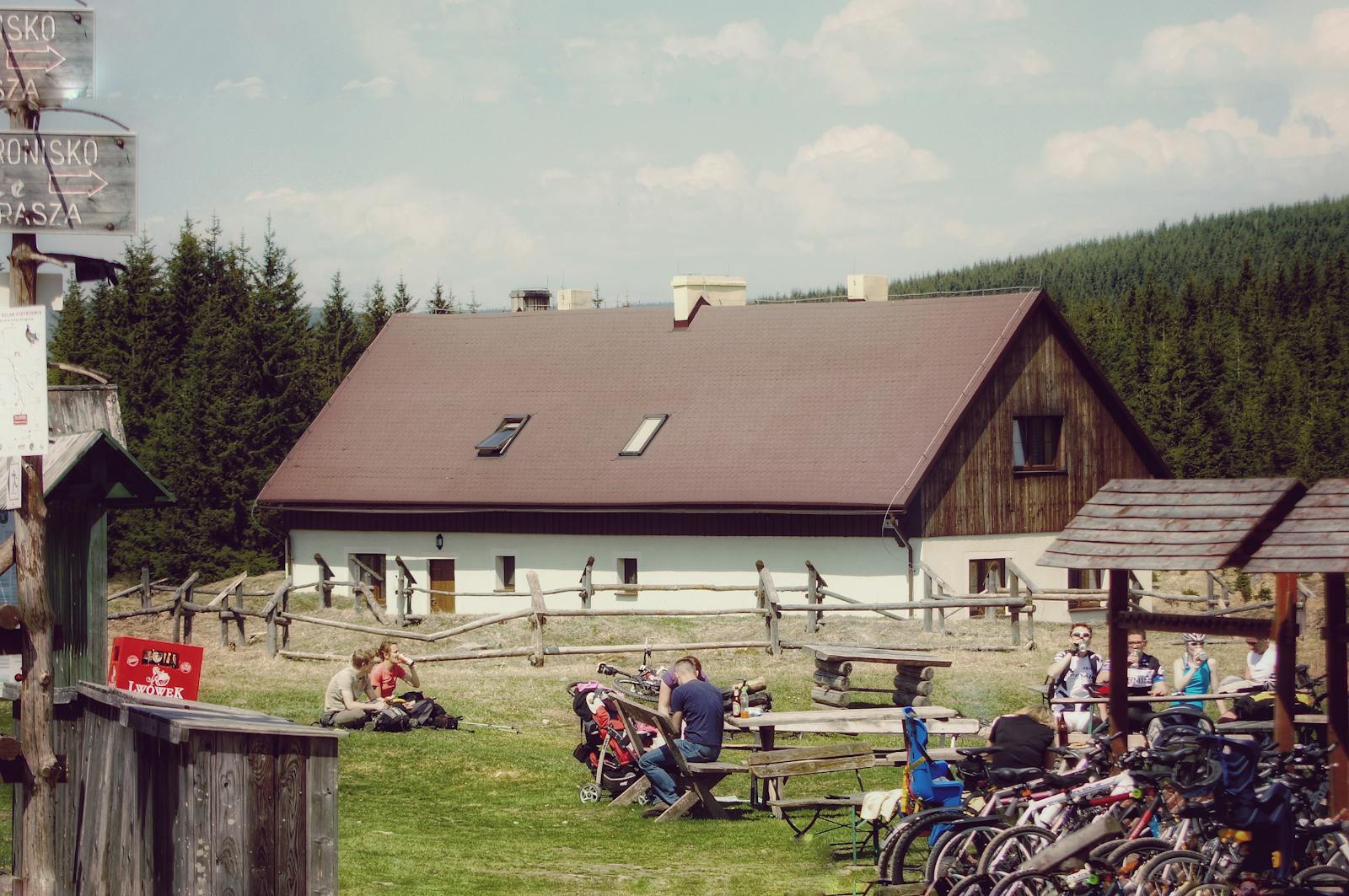 Bicycle Barn Photos, Download The BEST Free Bicycle Barn Stock Photos ...