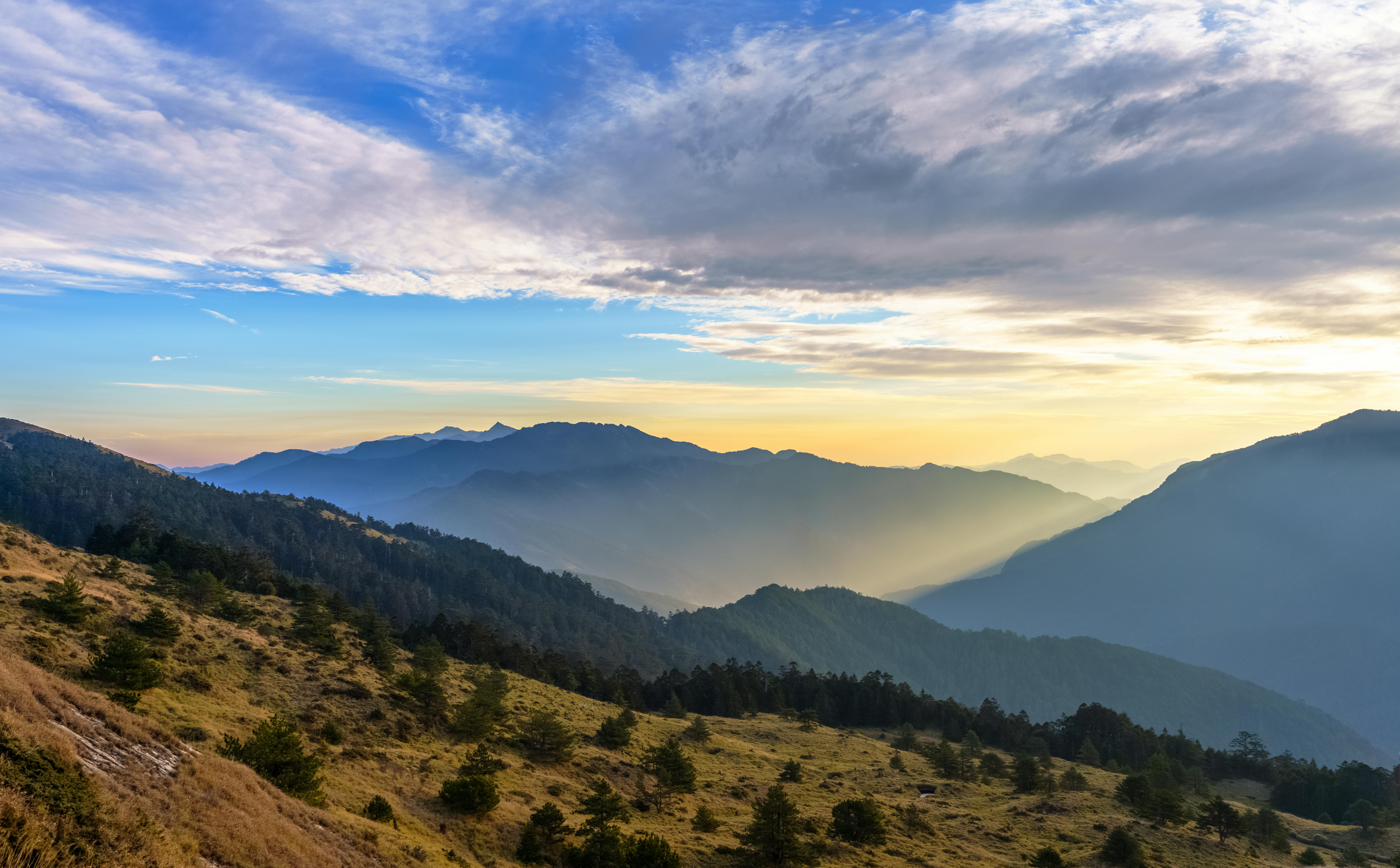 Mountain Range · Free Stock Photo