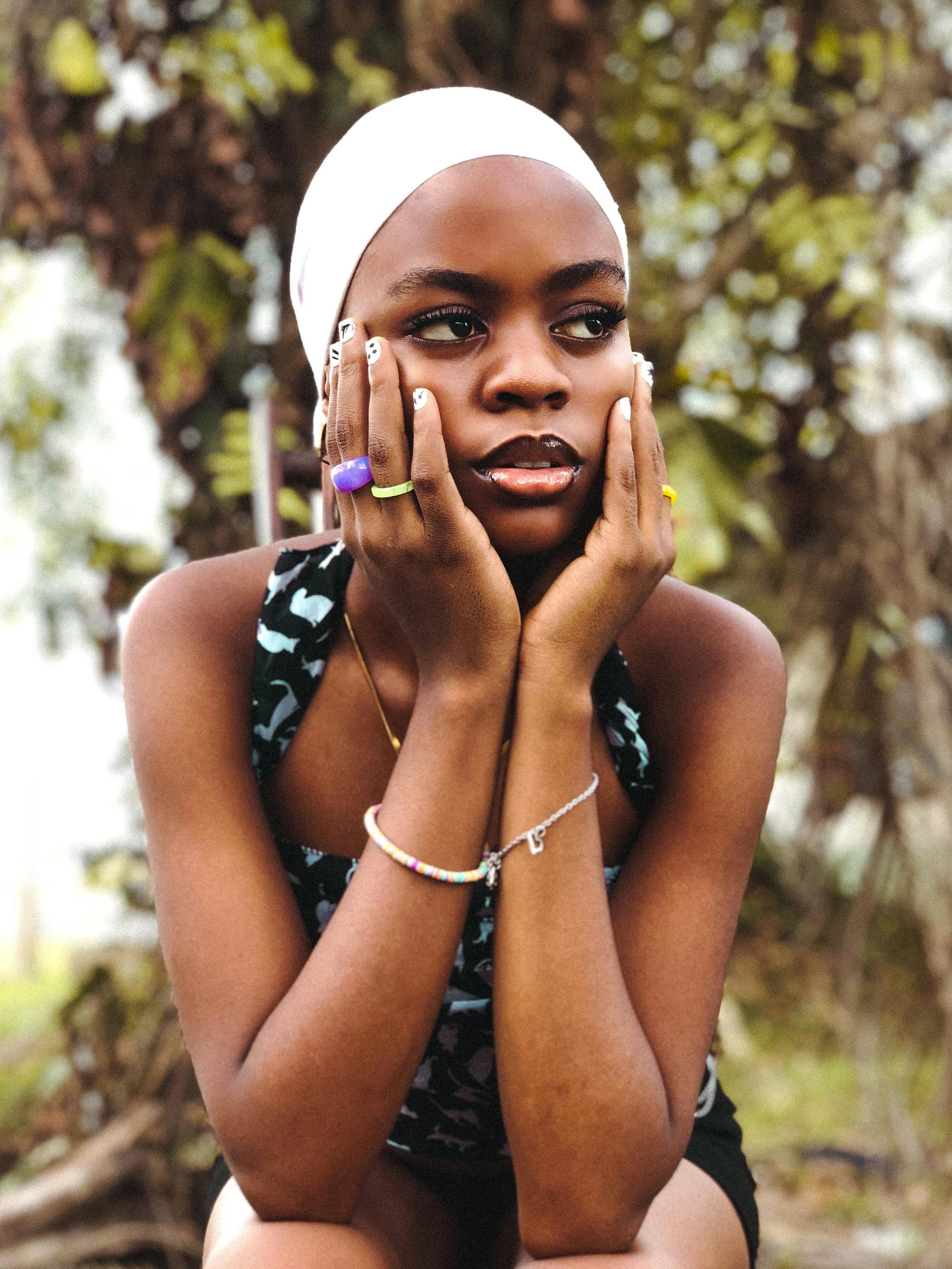 Resting Chin On Hands Photos, Download The BEST Free Resting Chin On ...