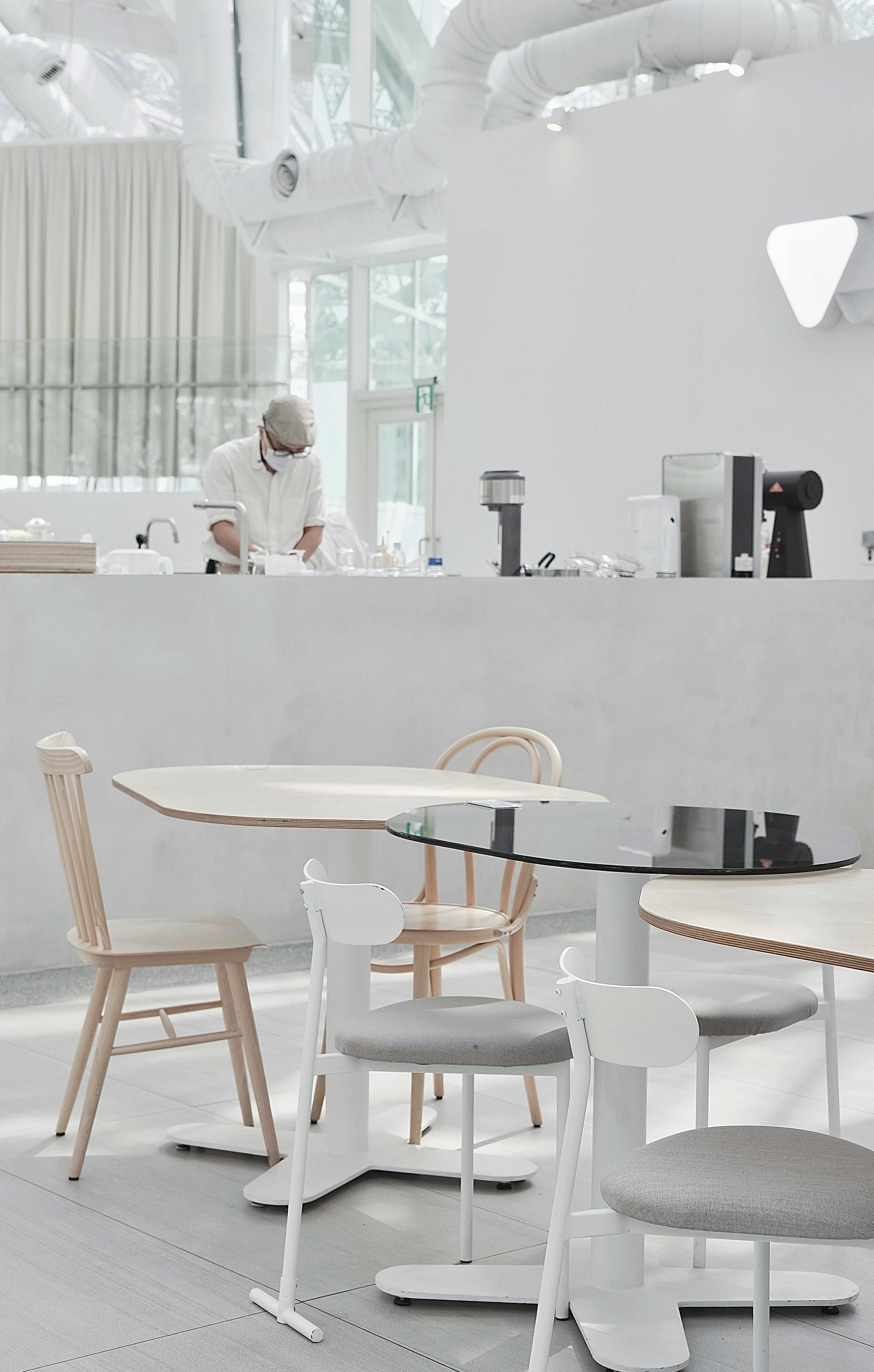 Modern Cafeteria Interior · Free Stock Photo