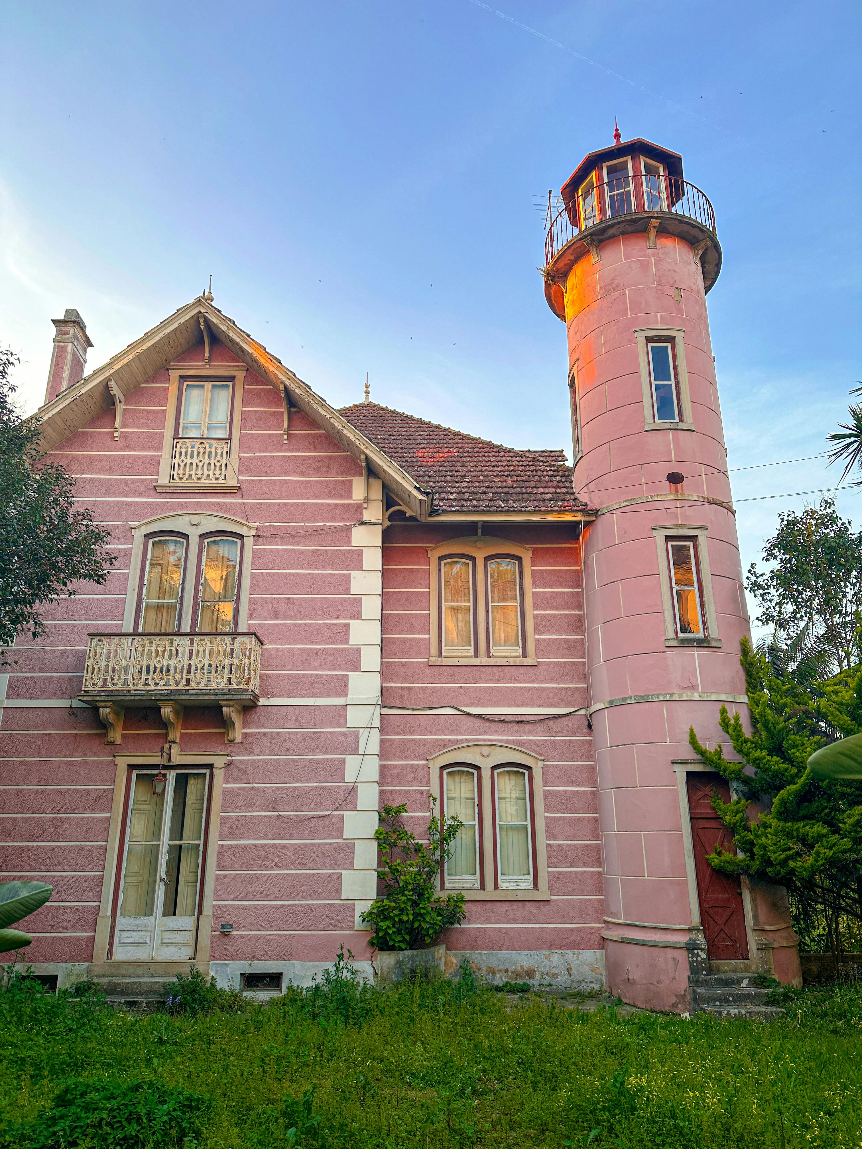 Lighthouse · Free Stock Photo