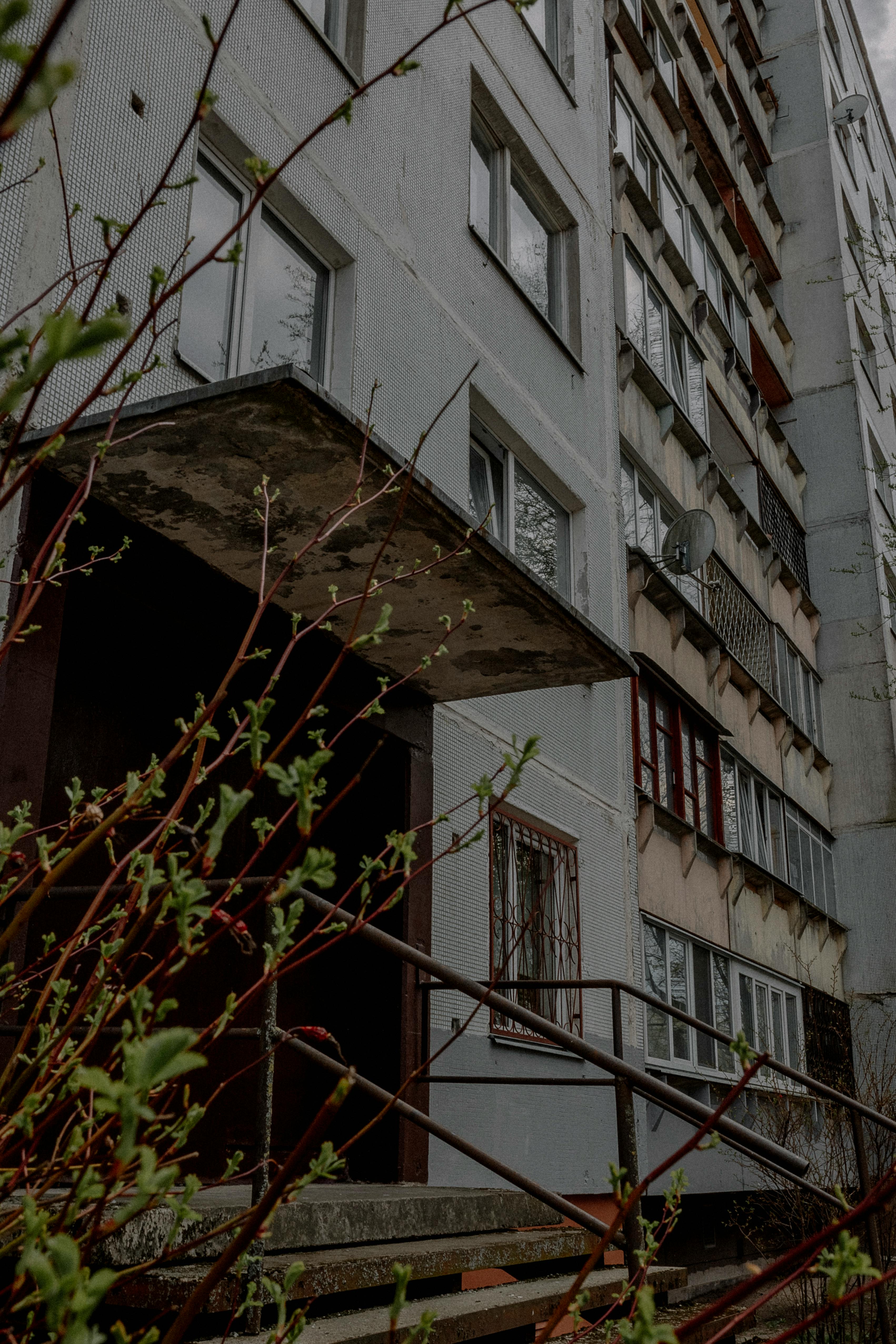 Entrance of Neglected Block of Flats · Free Stock Photo