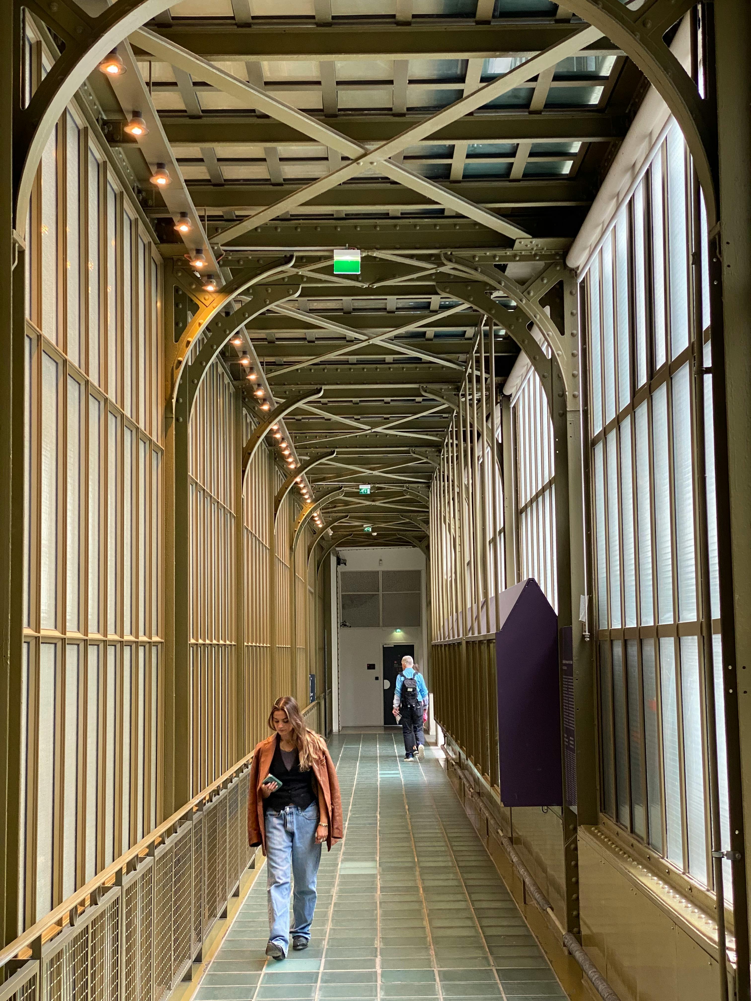 Man and Woman on Corridor · Free Stock Photo