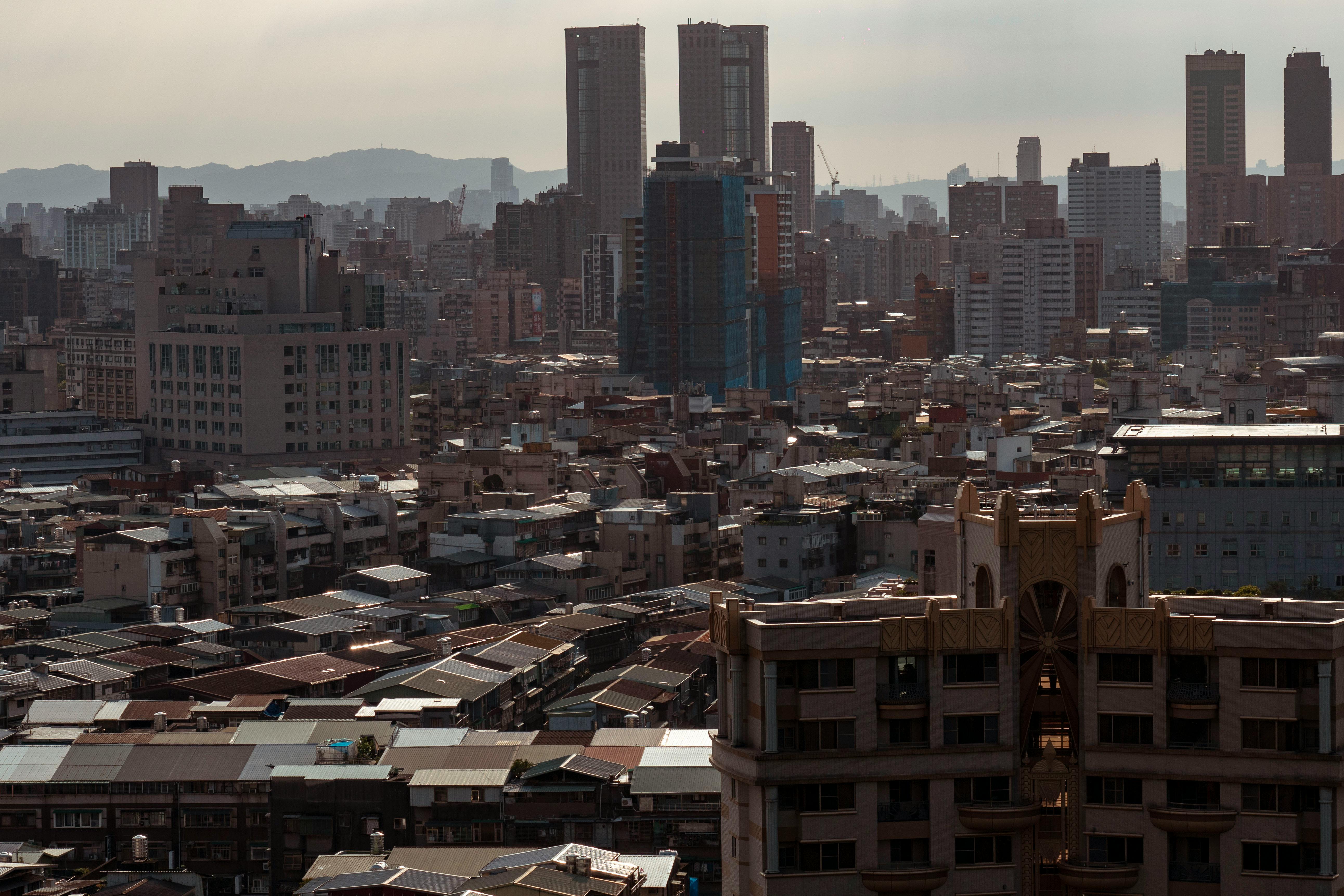High Rise Building Under Cloudy Sky at Daytime · Free Stock Photo