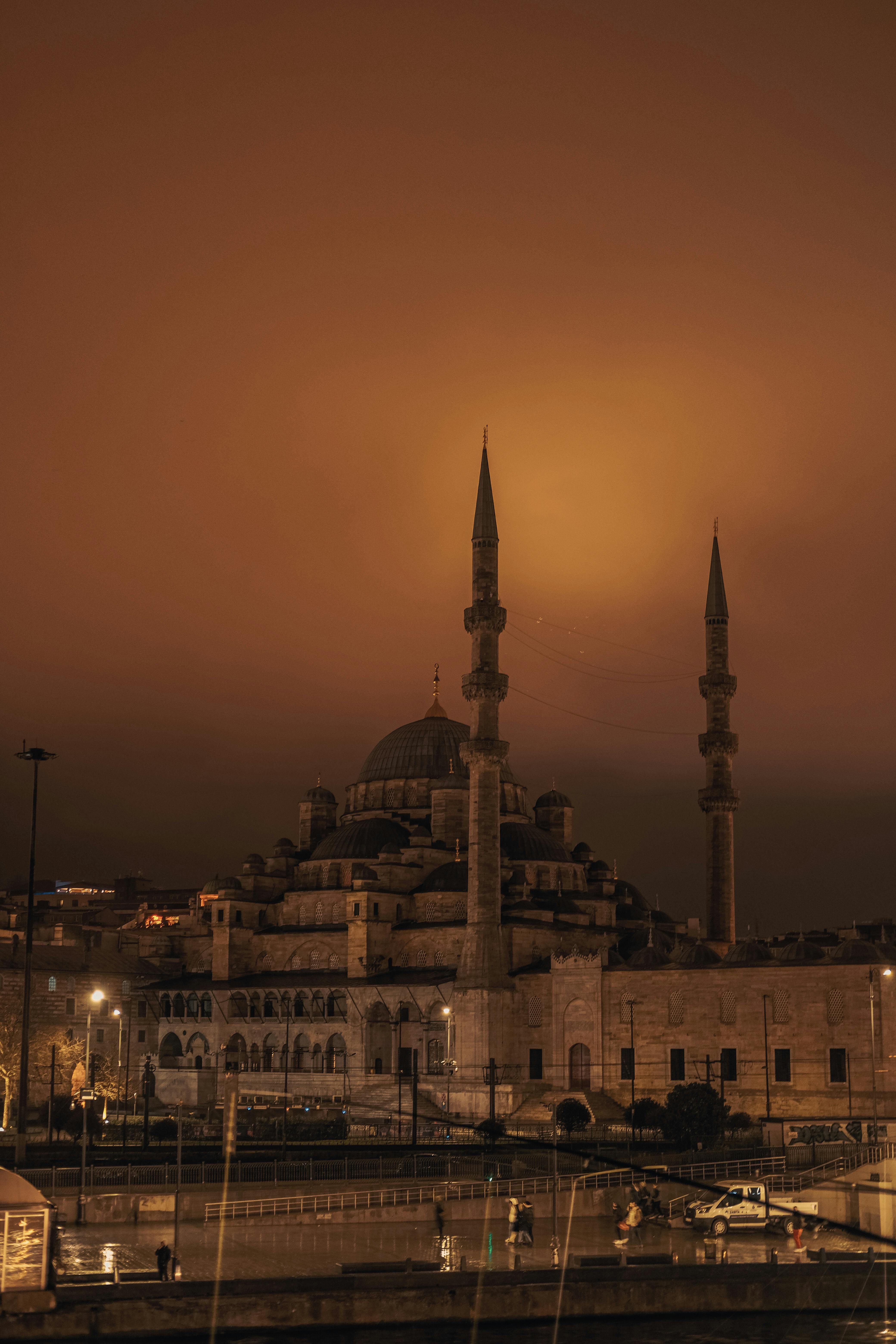 The New Mosque at Night, Istanbul, Turkey · Free Stock Photo