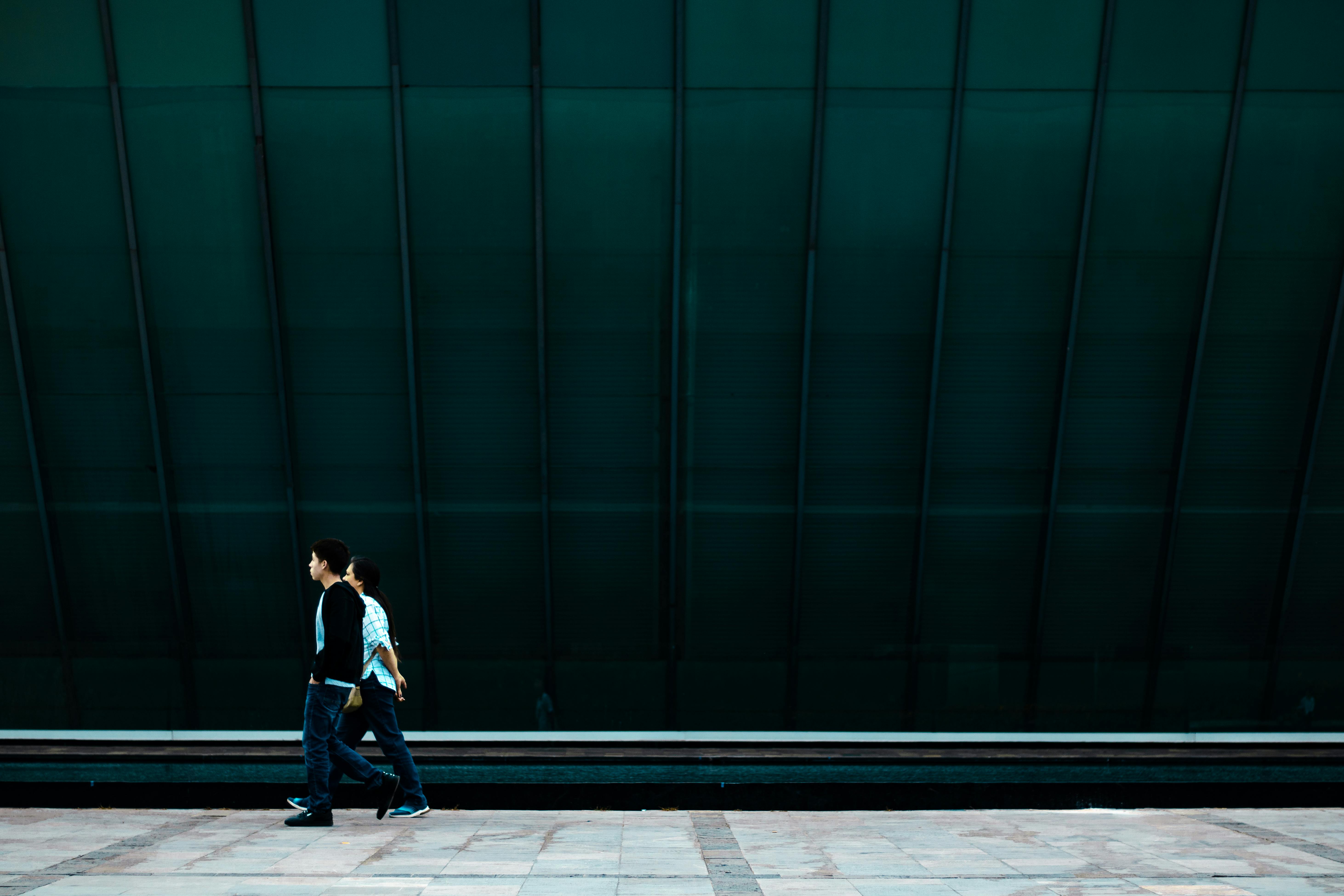 People Walking near Building · Free Stock Photo