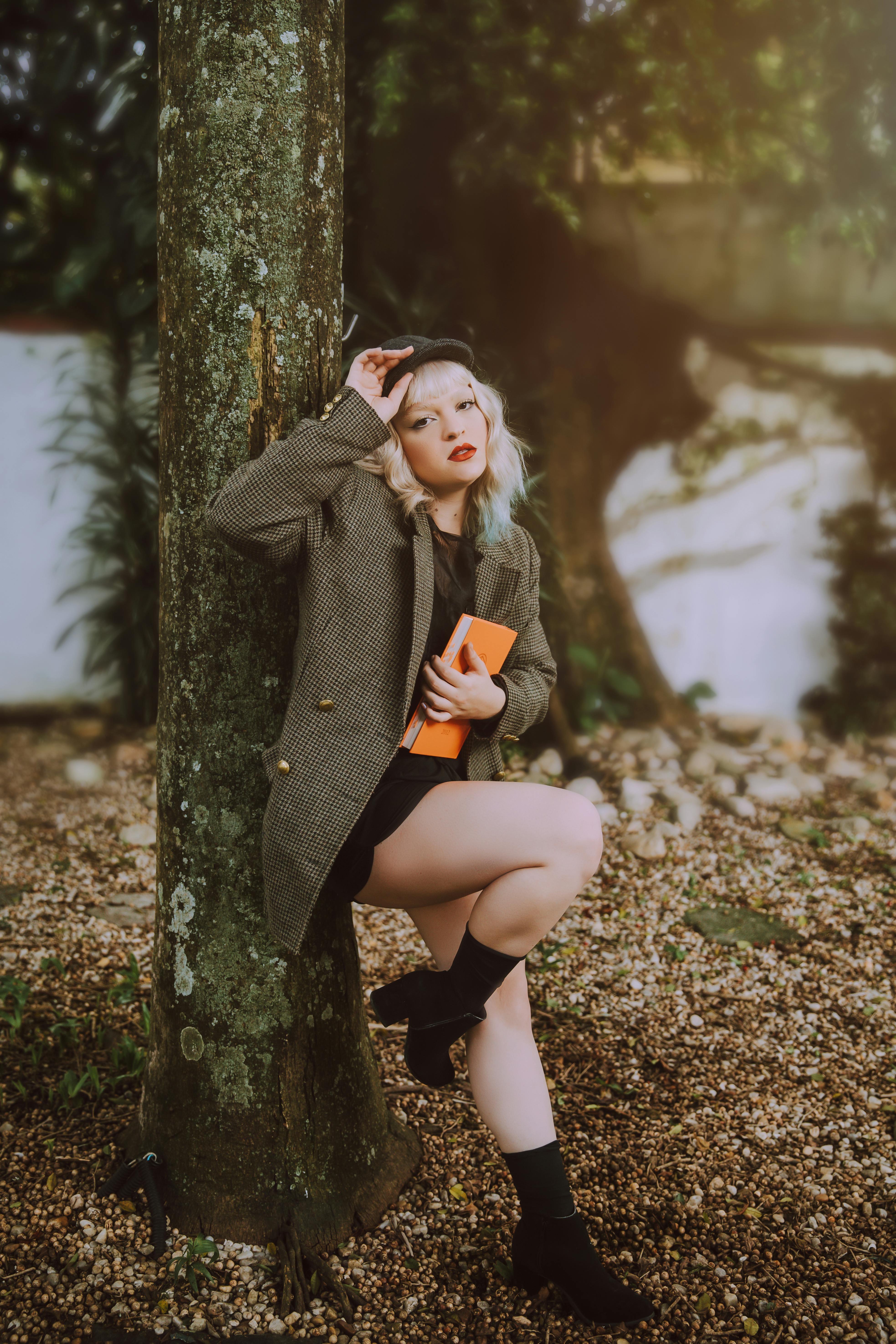 Book Handling Young And Hip Photos, Download The BEST Free Book ...