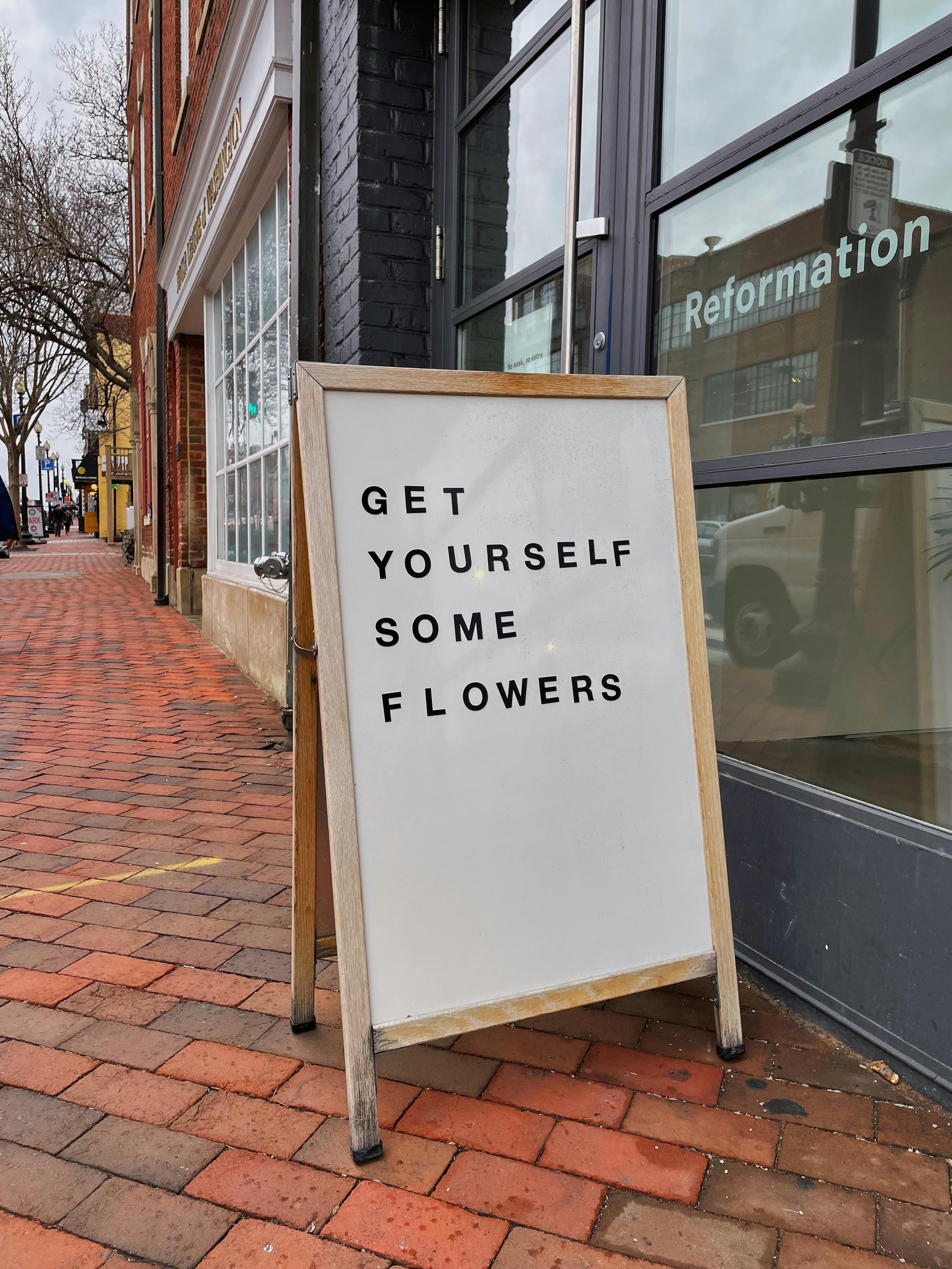 Wordings On A Shop Wall Photos, Download The BEST Free Wordings On A ...