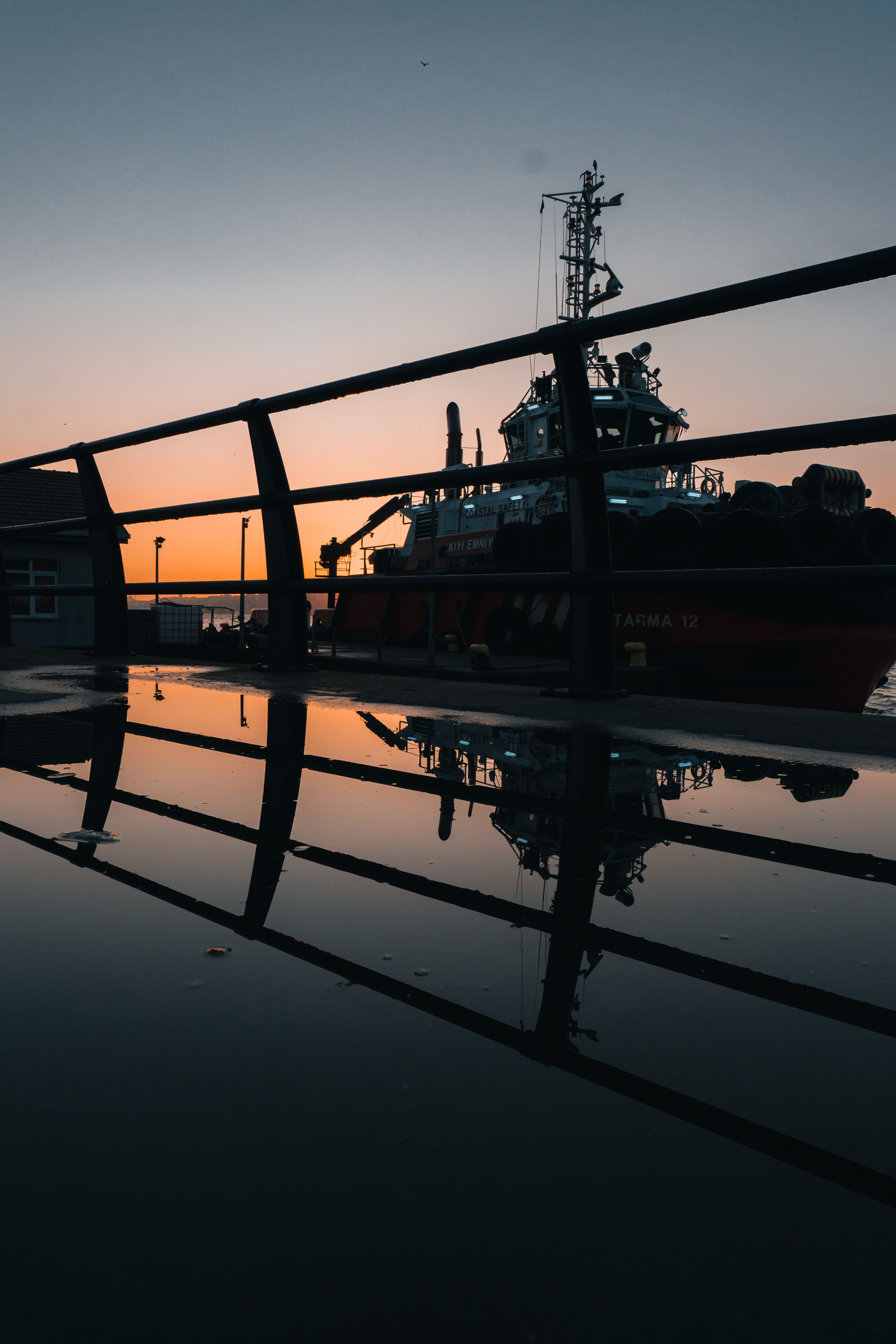 Boat with Reflection at Dawn · Free Stock Photo
