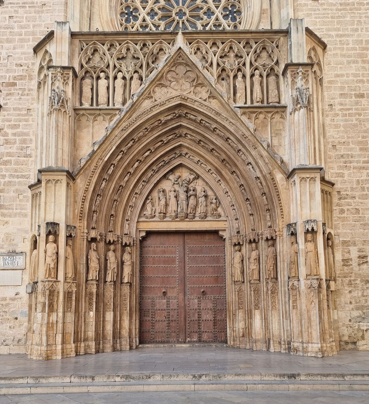 Portal Photos, Download The BEST Free Portal Stock Photos & HD Images