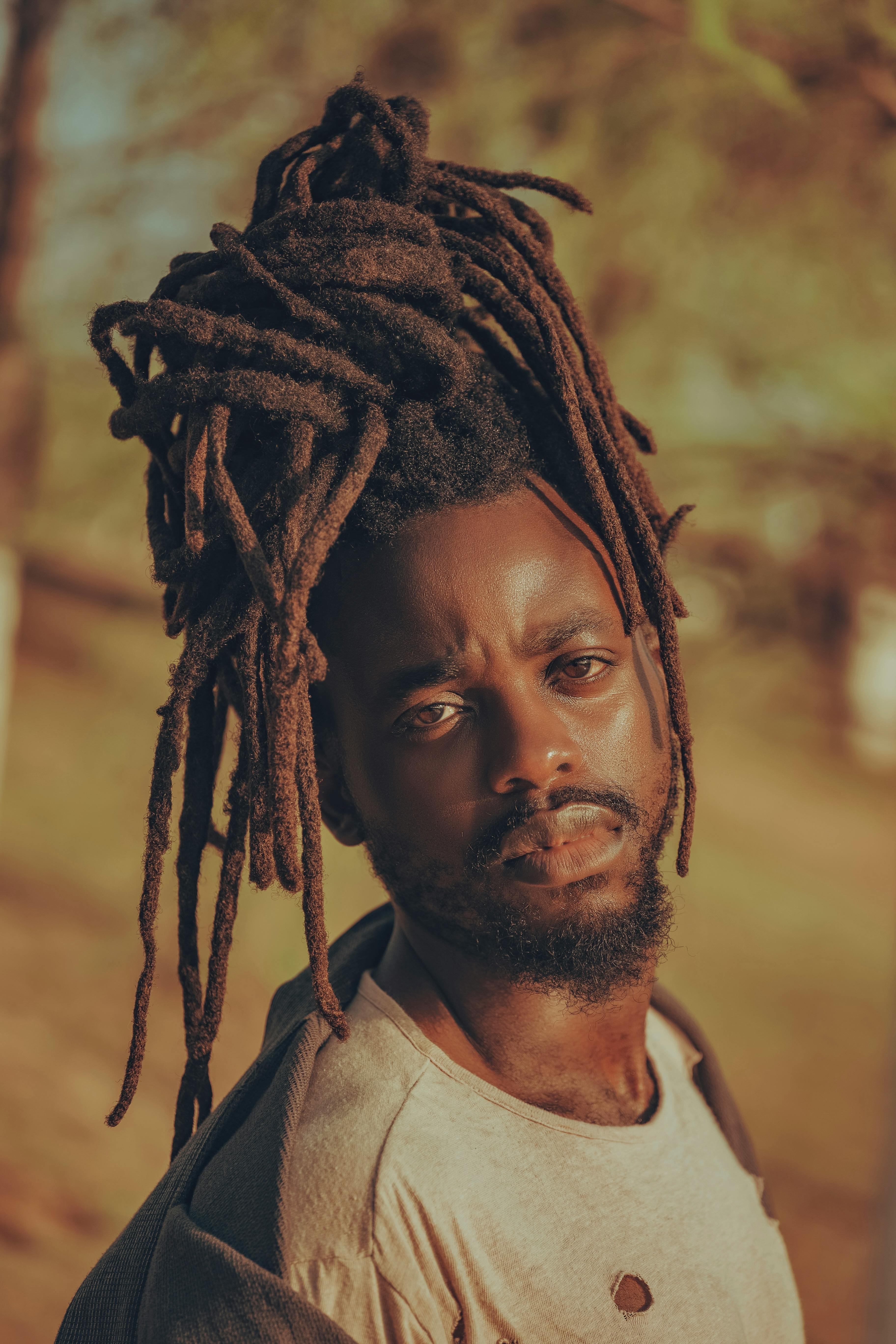 Man in Suit · Free Stock Photo