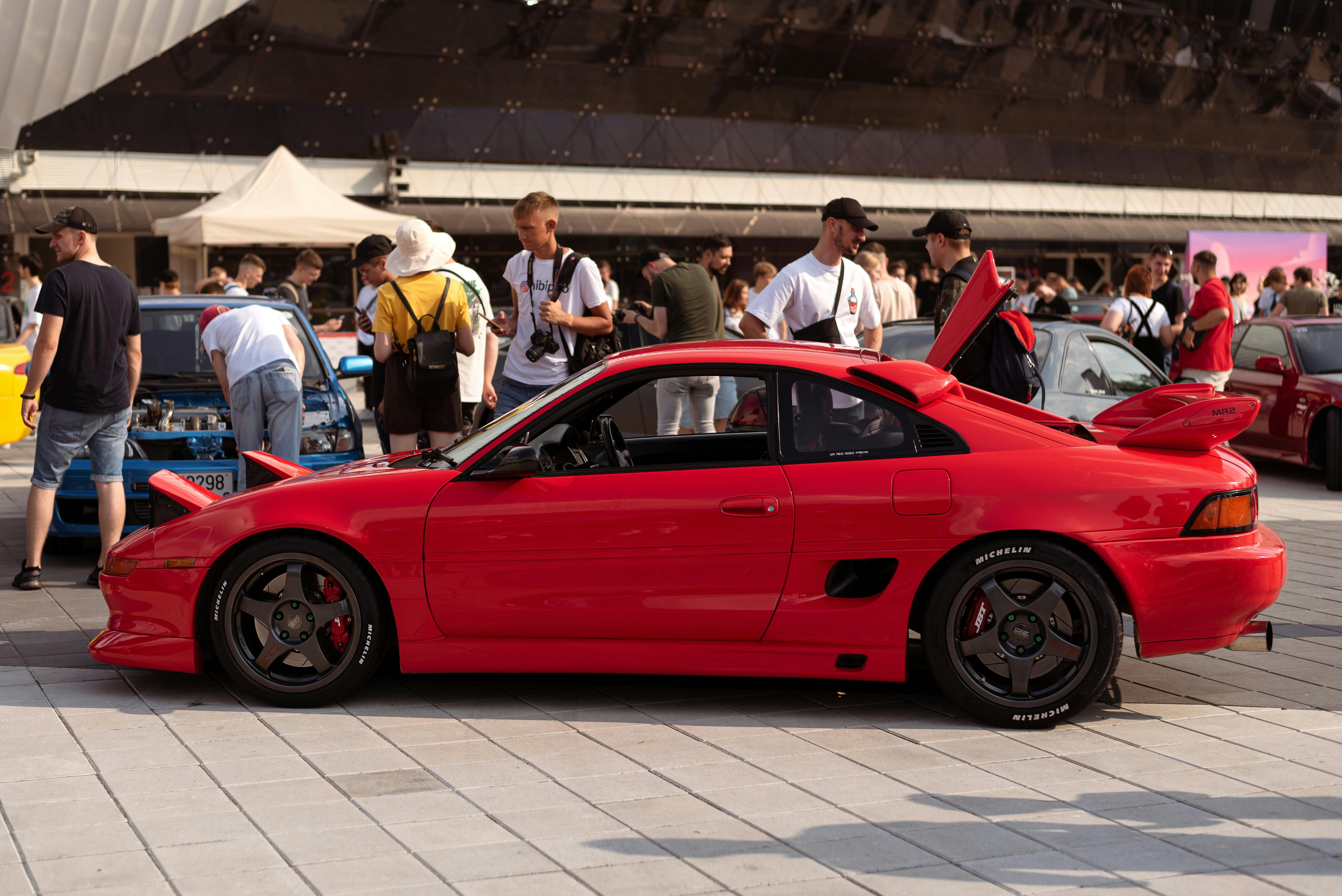 White Toyota Sprinter Trueno · Free Stock Photo