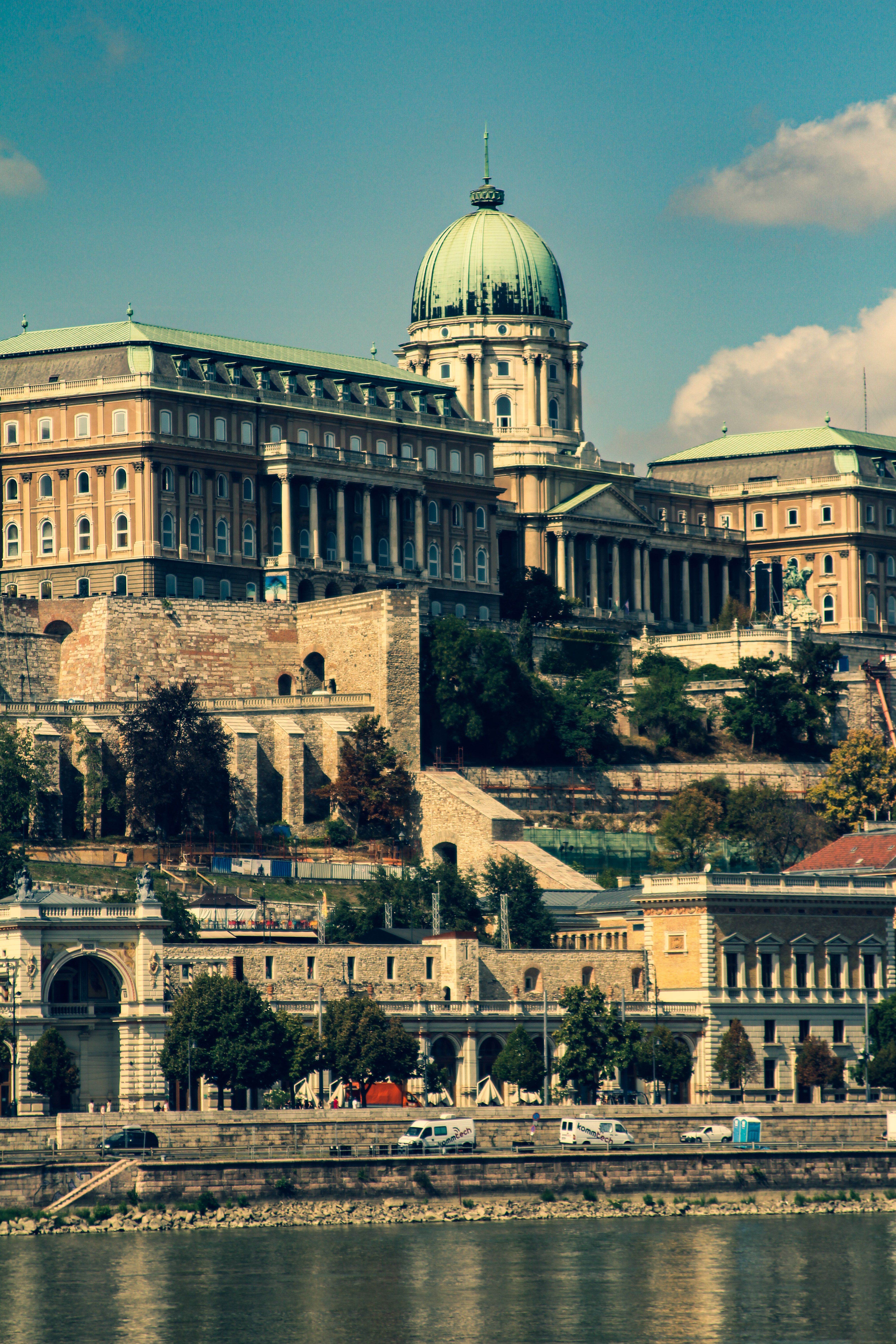 Sunlit Buildings in Budapest · Free Stock Photo