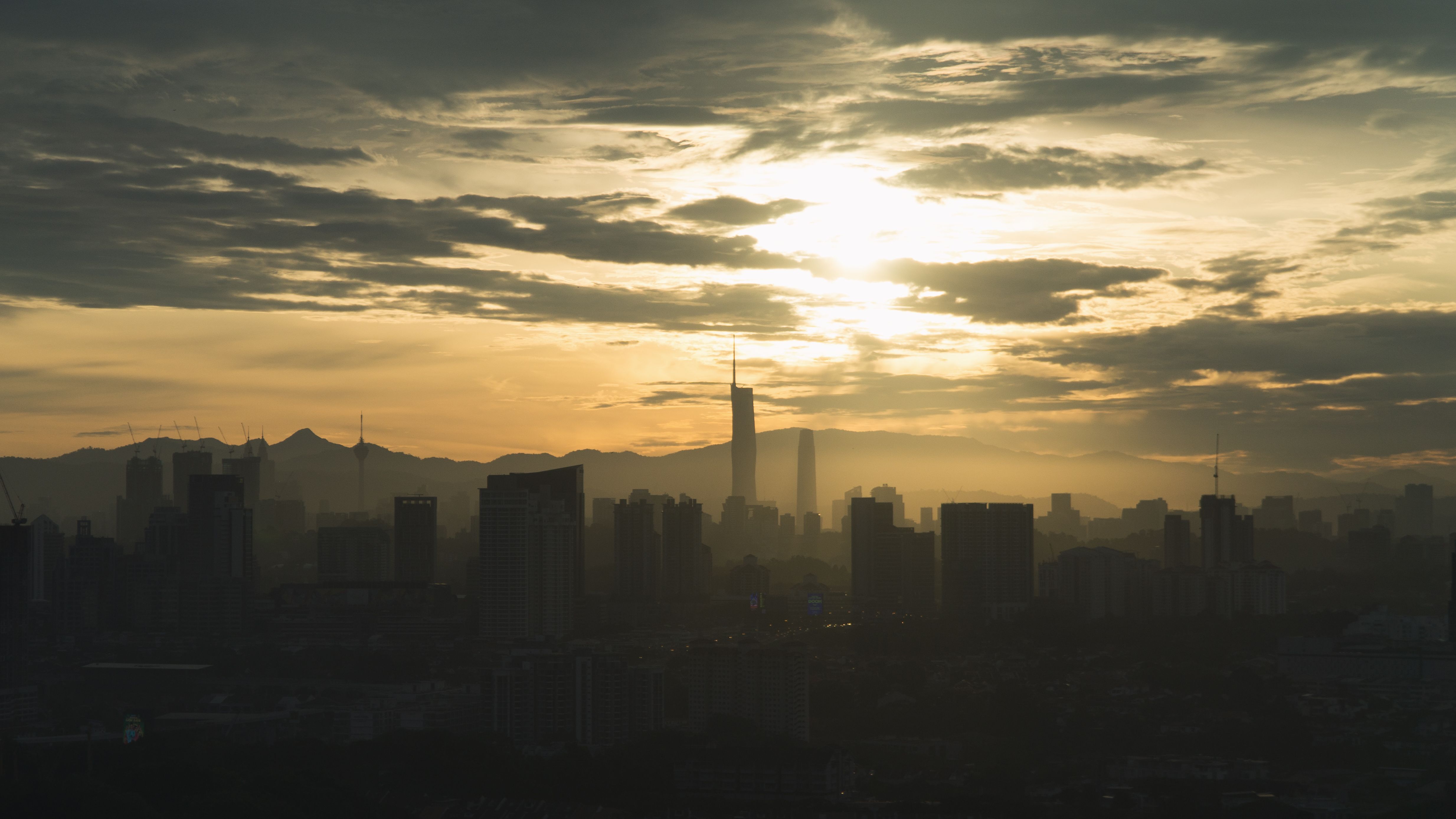City Downtown at Sunset · Free Stock Photo