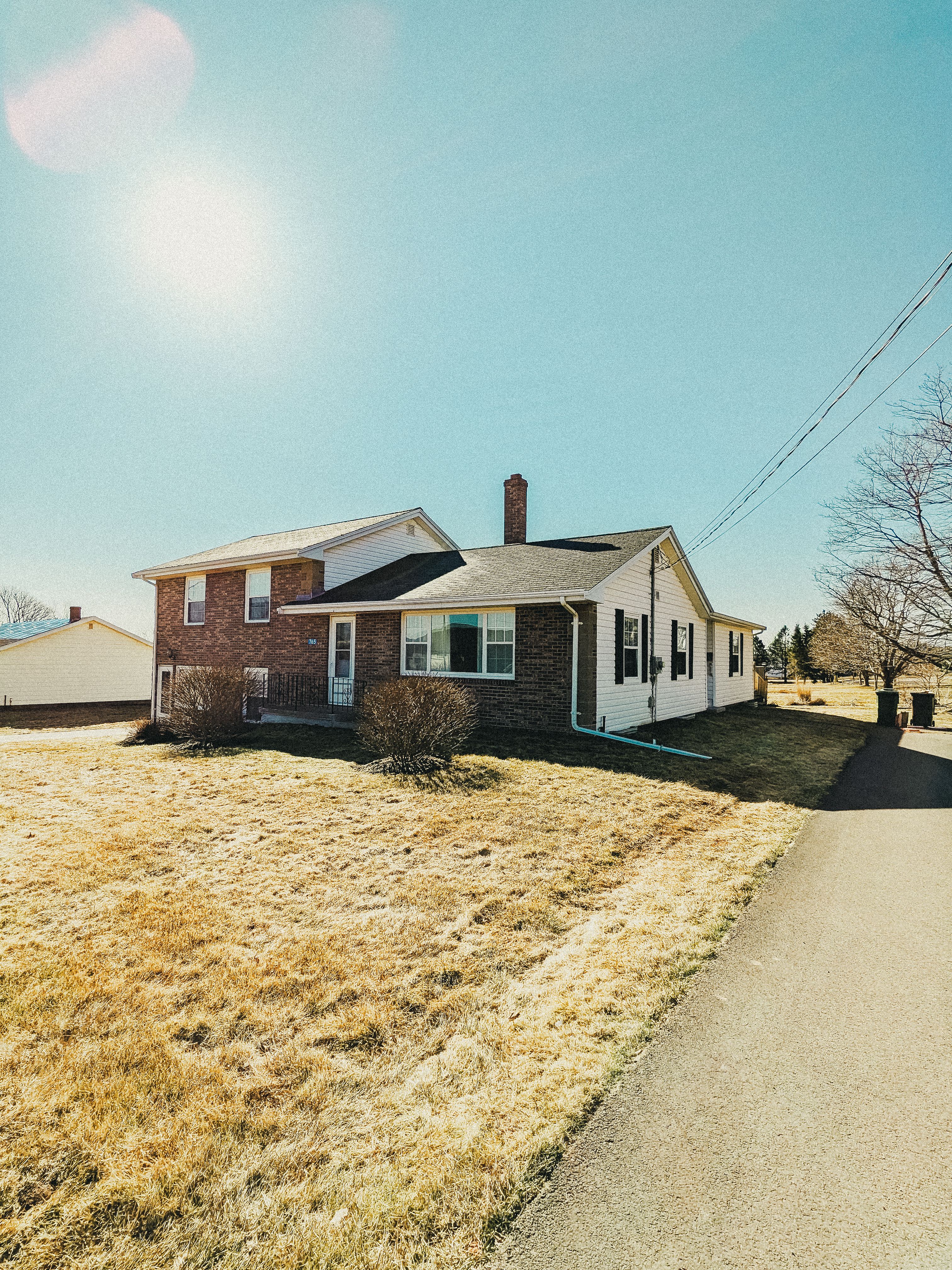 Traditional House in Countryside · Free Stock Photo