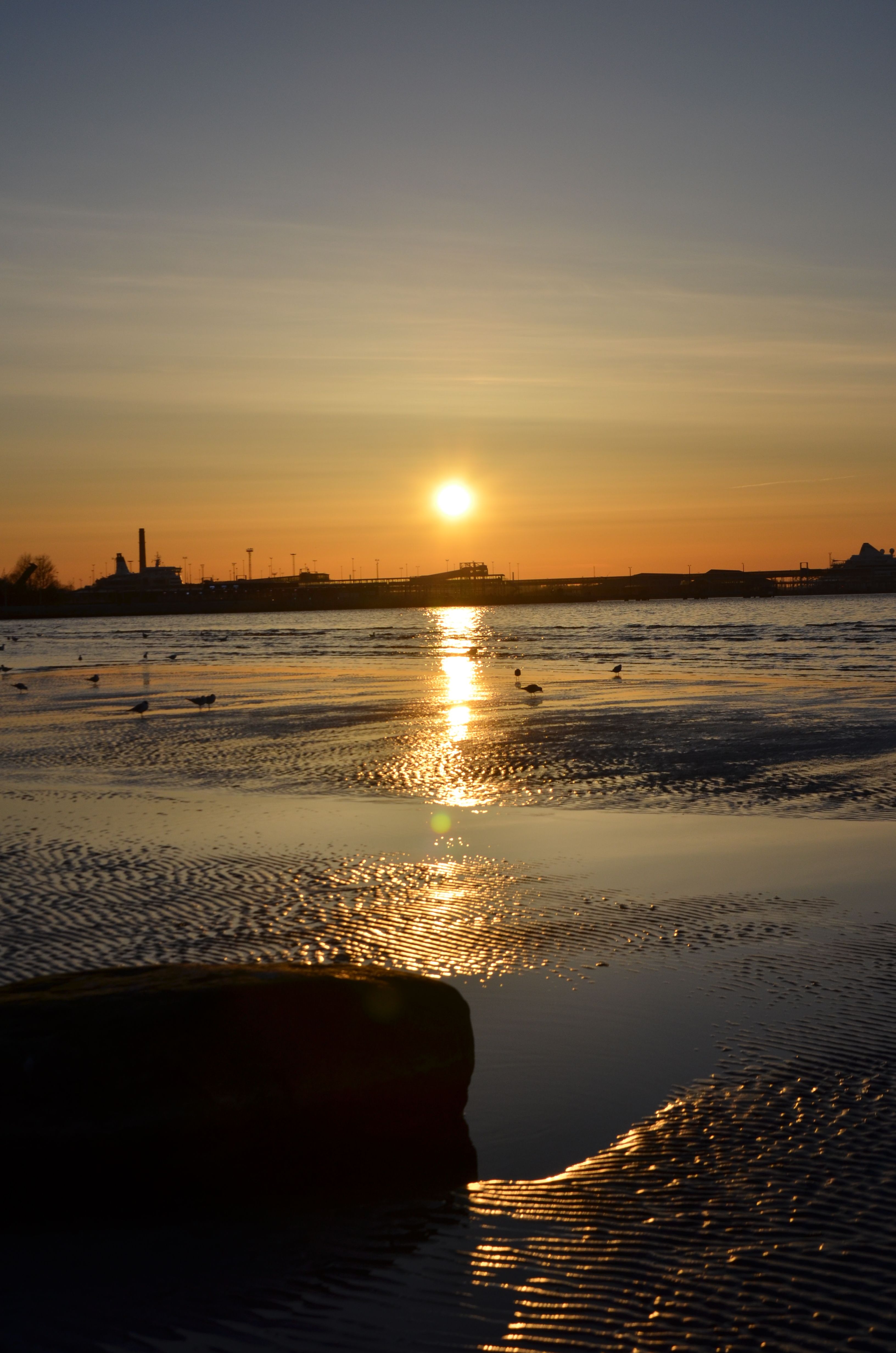Sunset above the Port on the Sea · Free Stock Photo