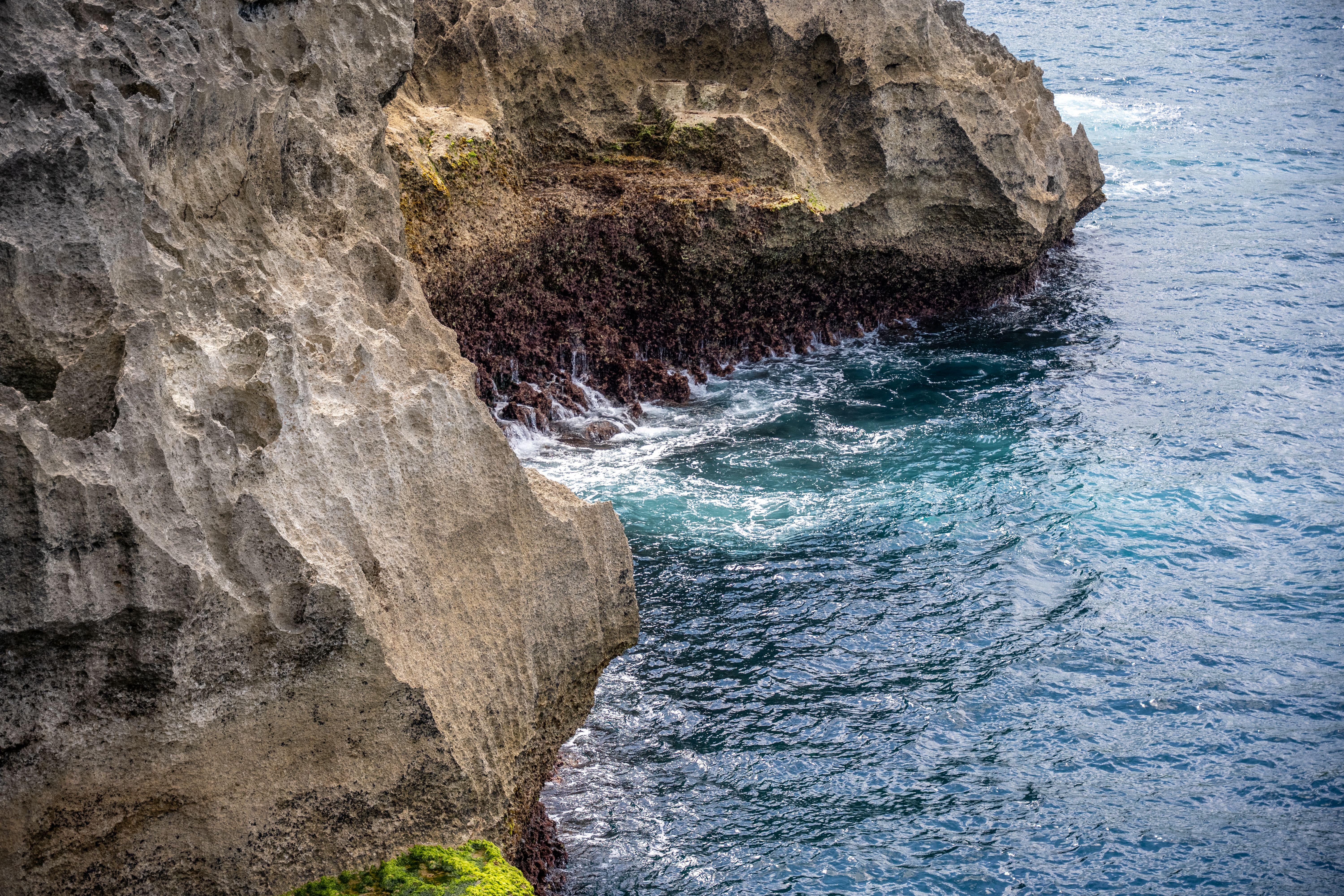 Walls of an Eroded Coastal Cliff · Free Stock Photo