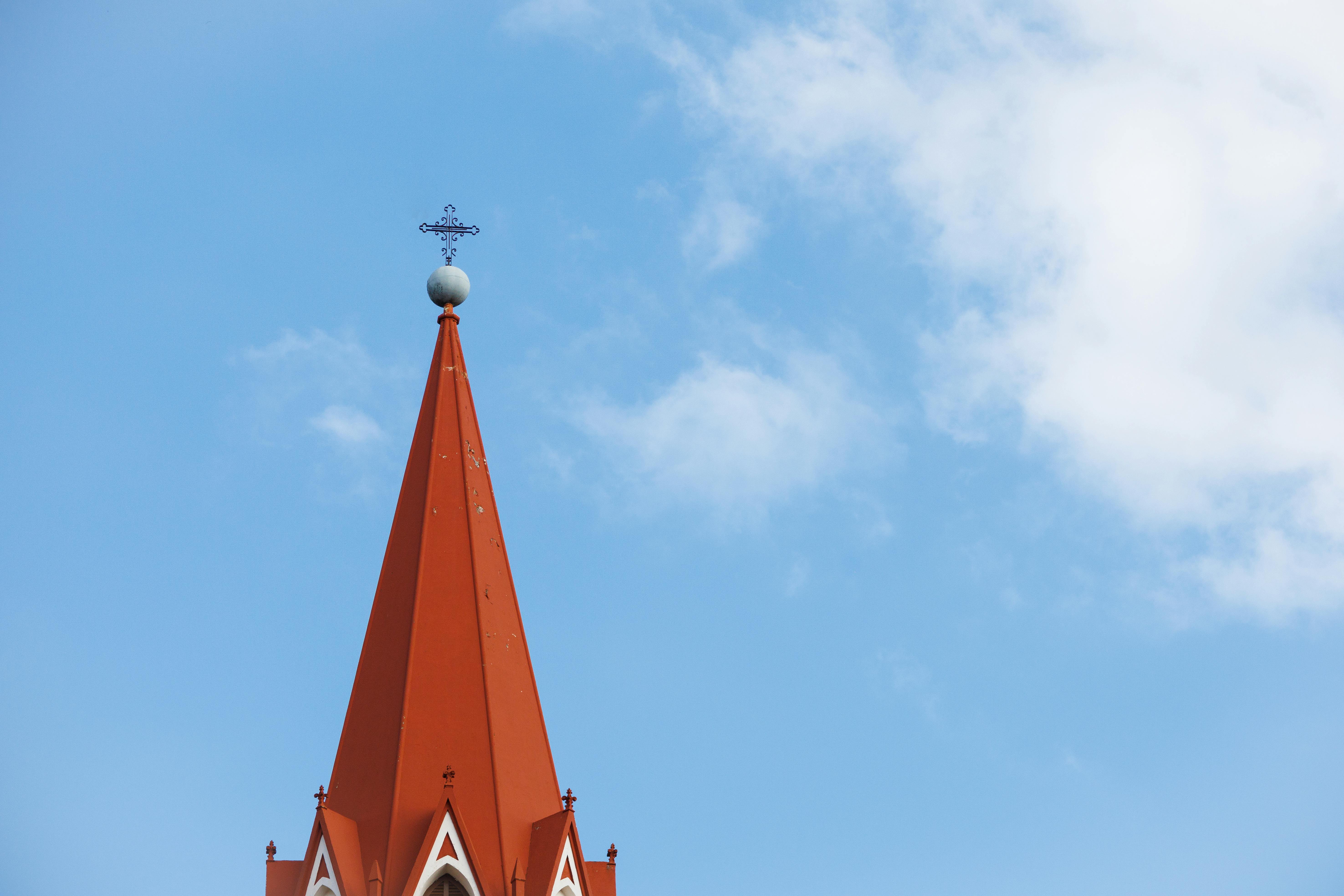 Cross on Roof of Basilica in Curitiba, Brazil · Free Stock Photo