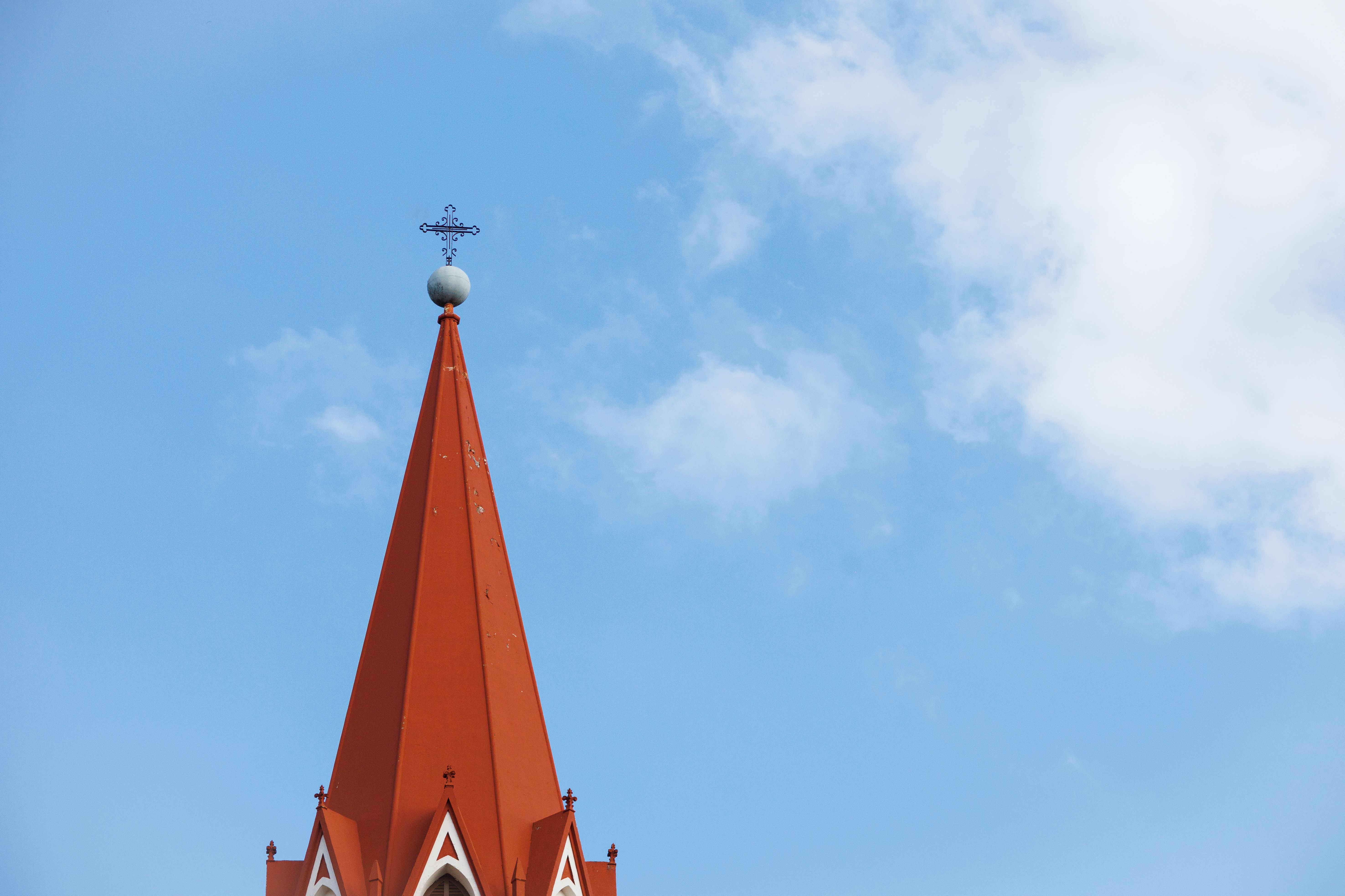 Cross on Roof of Basilica in Curitiba, Brazil · Free Stock Photo