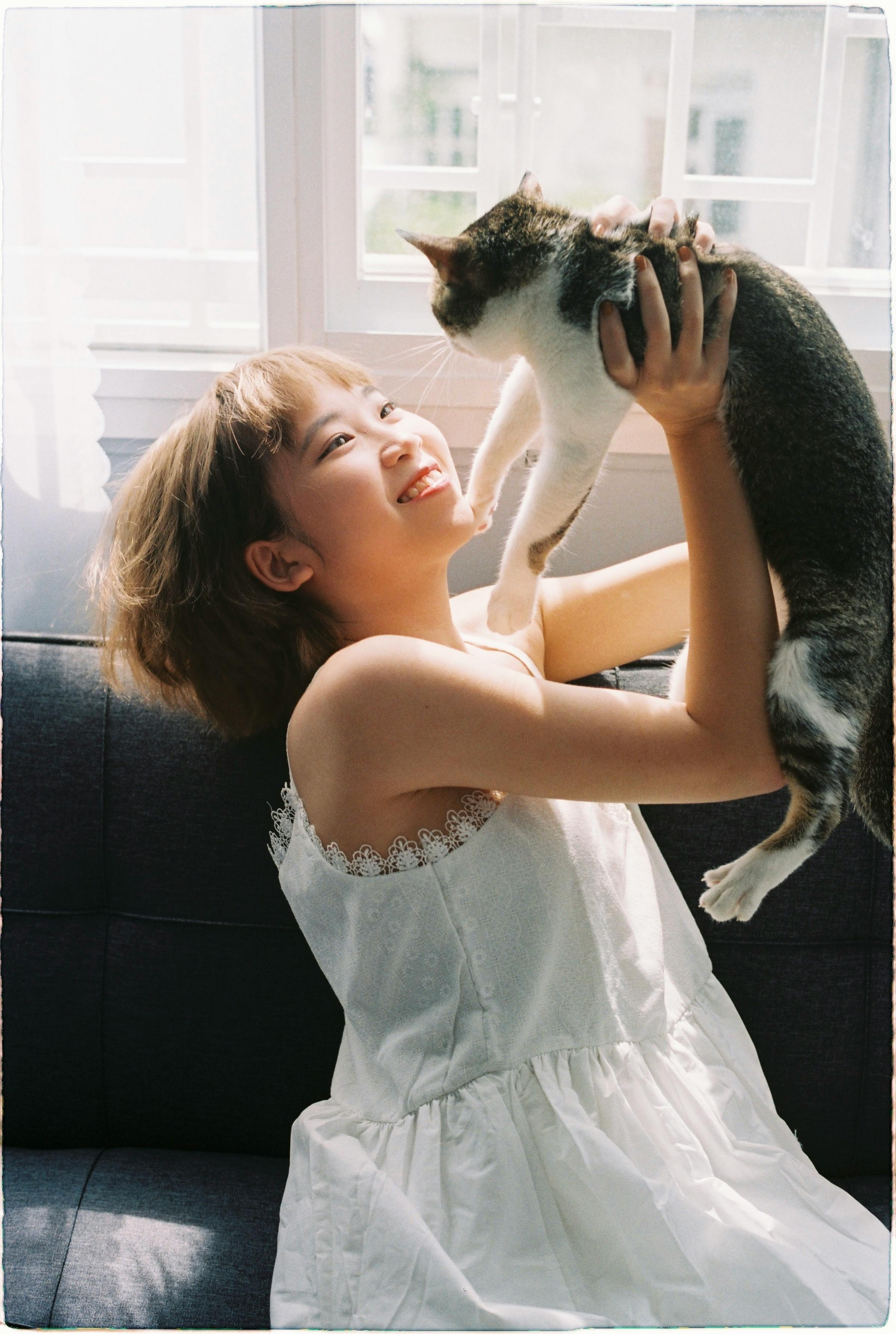 Girl With Cat Photos, Download The BEST Free Girl With Cat Stock Photos ...