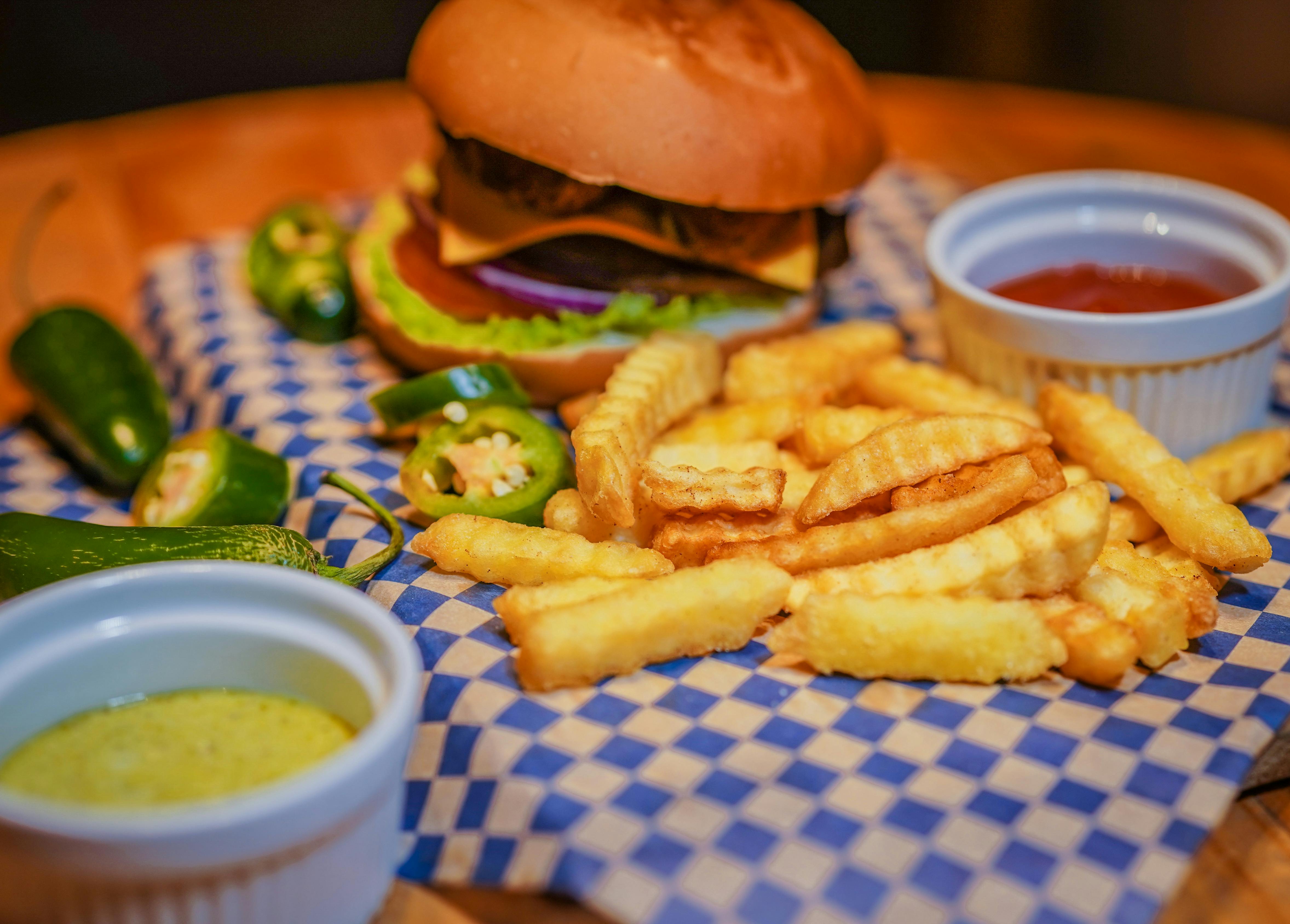 Food On Table Photos, Download The BEST Free Food On Table Stock Photos ...