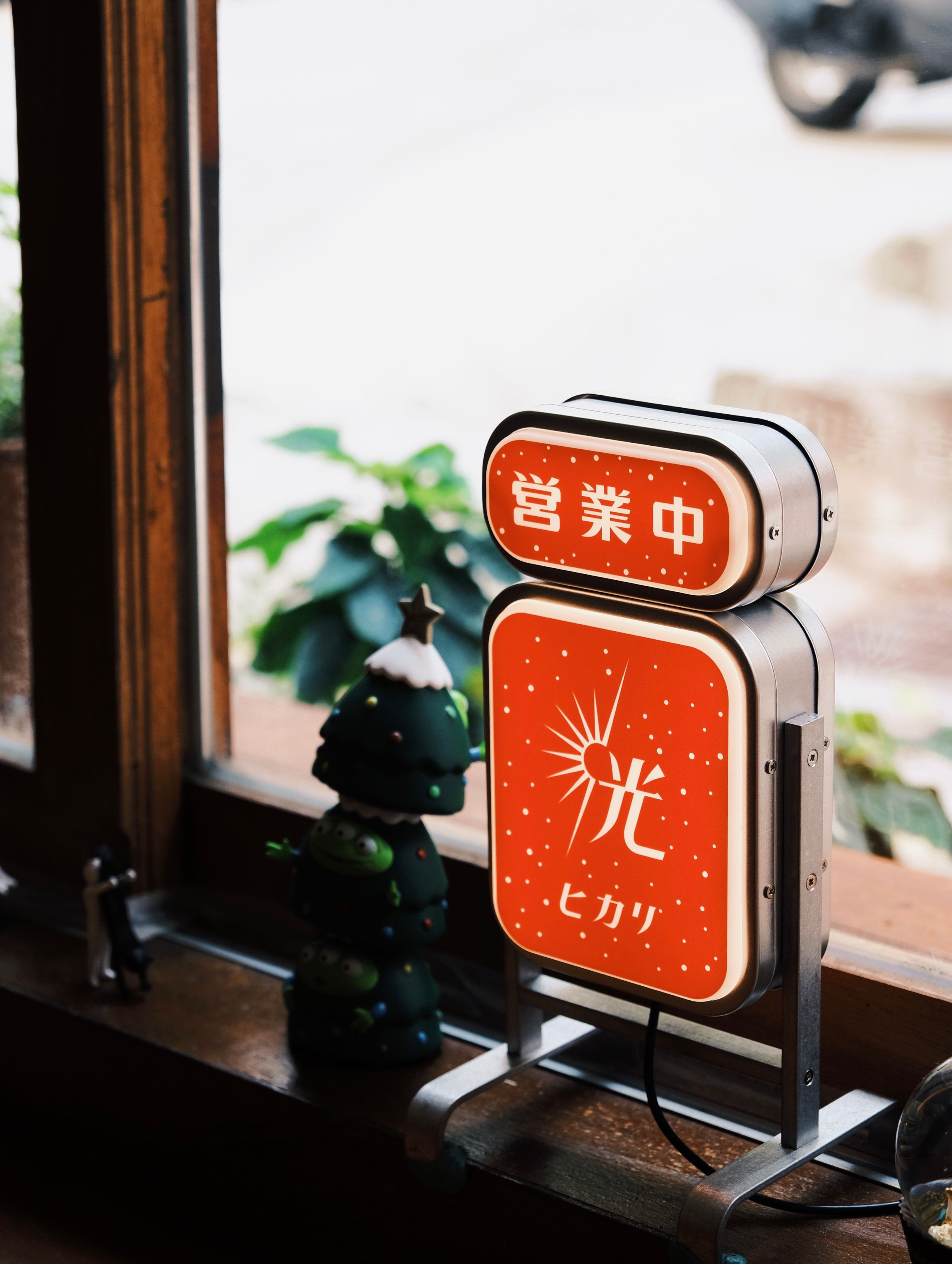 Neon on Windowsill · Free Stock Photo