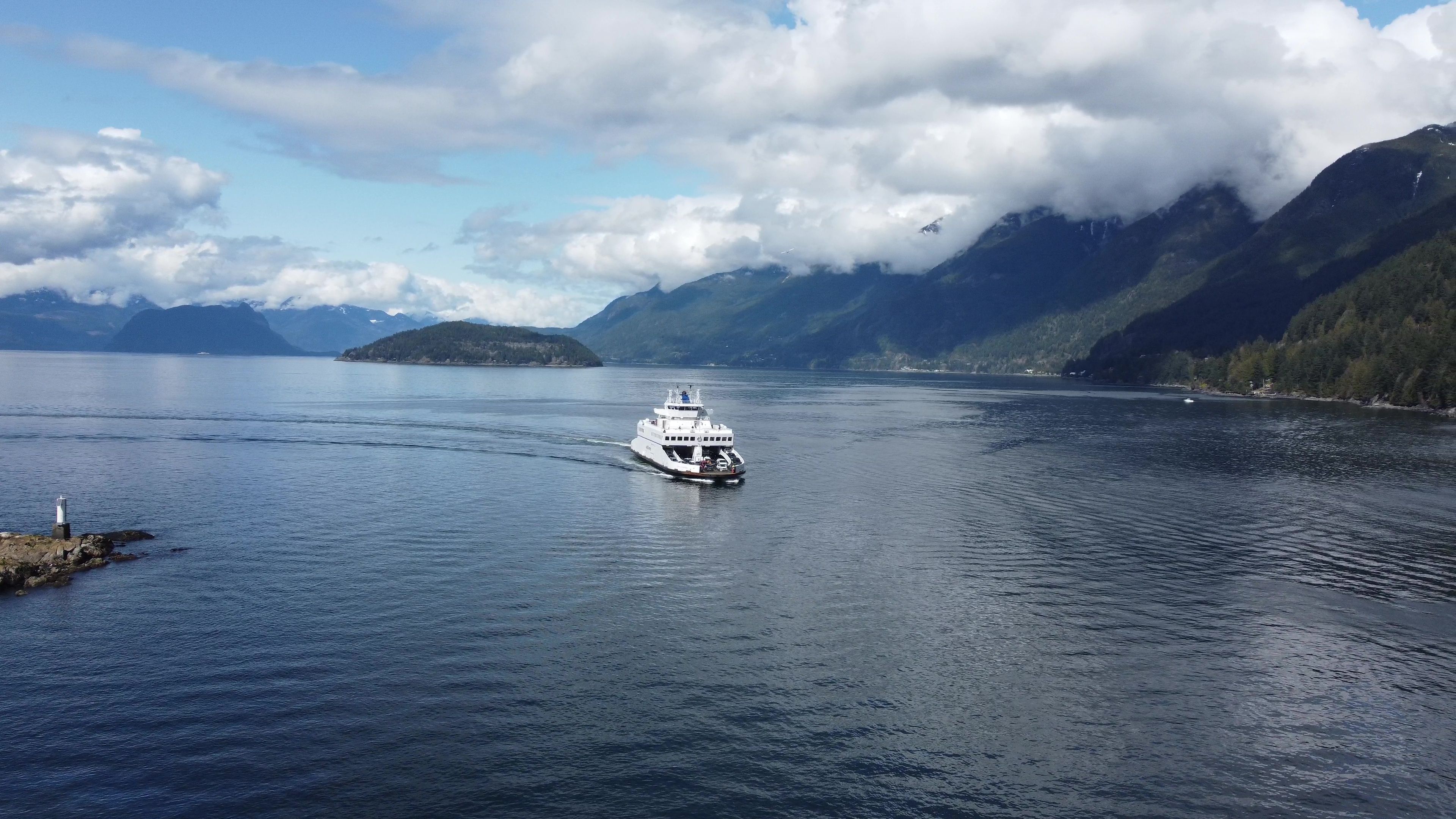 Ferry Sailing on Lake · Free Stock Photo