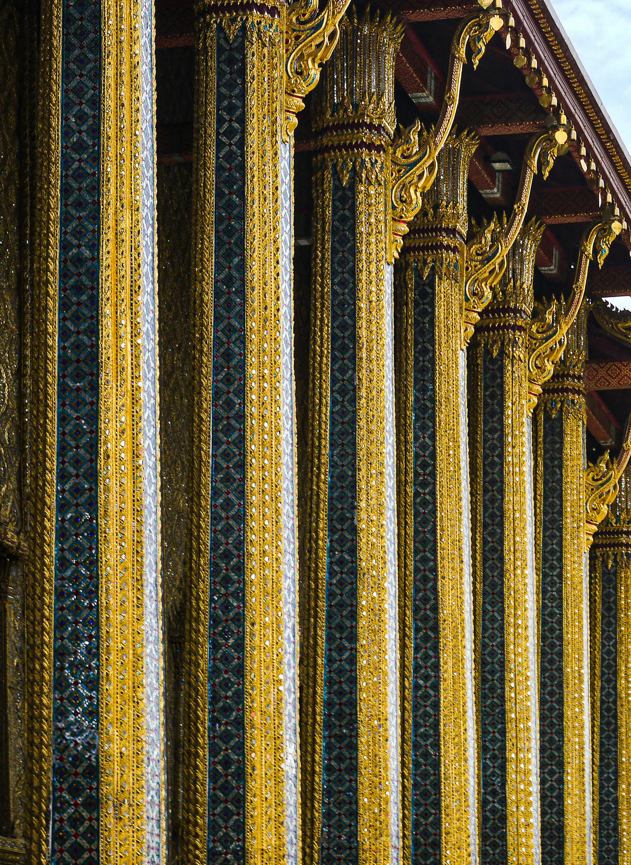 Row of Golden Columns · Free Stock Photo