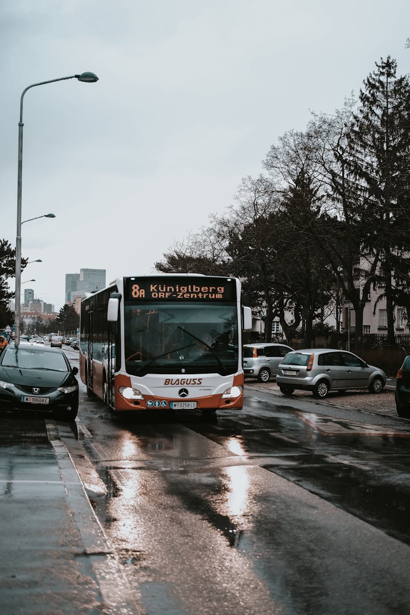 Bus Booking Background Photos, Download The BEST Free Bus Booking ...