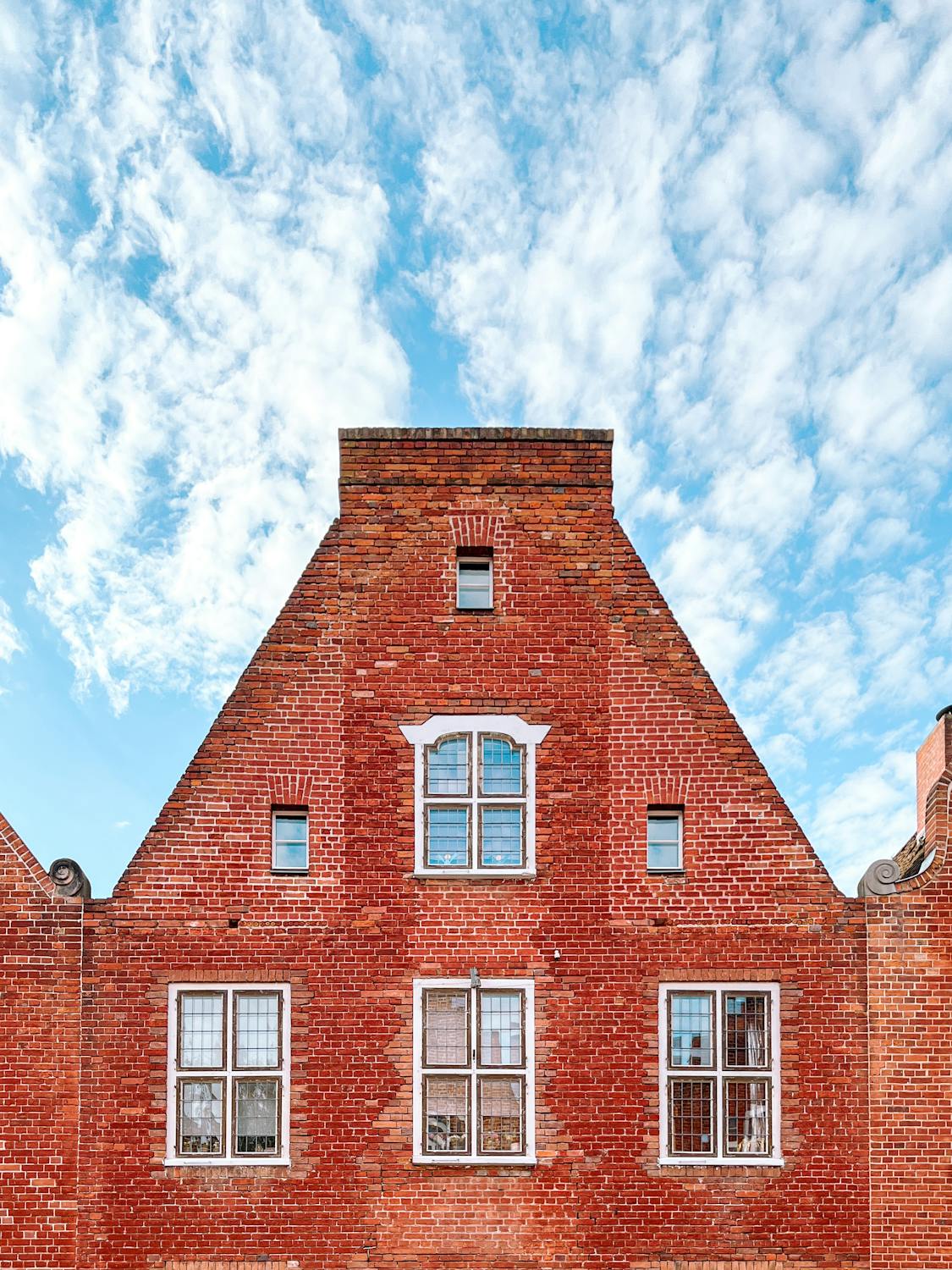 An Old Brick Building · Free Stock Photo An Old Brick Building · Free Stock Photo