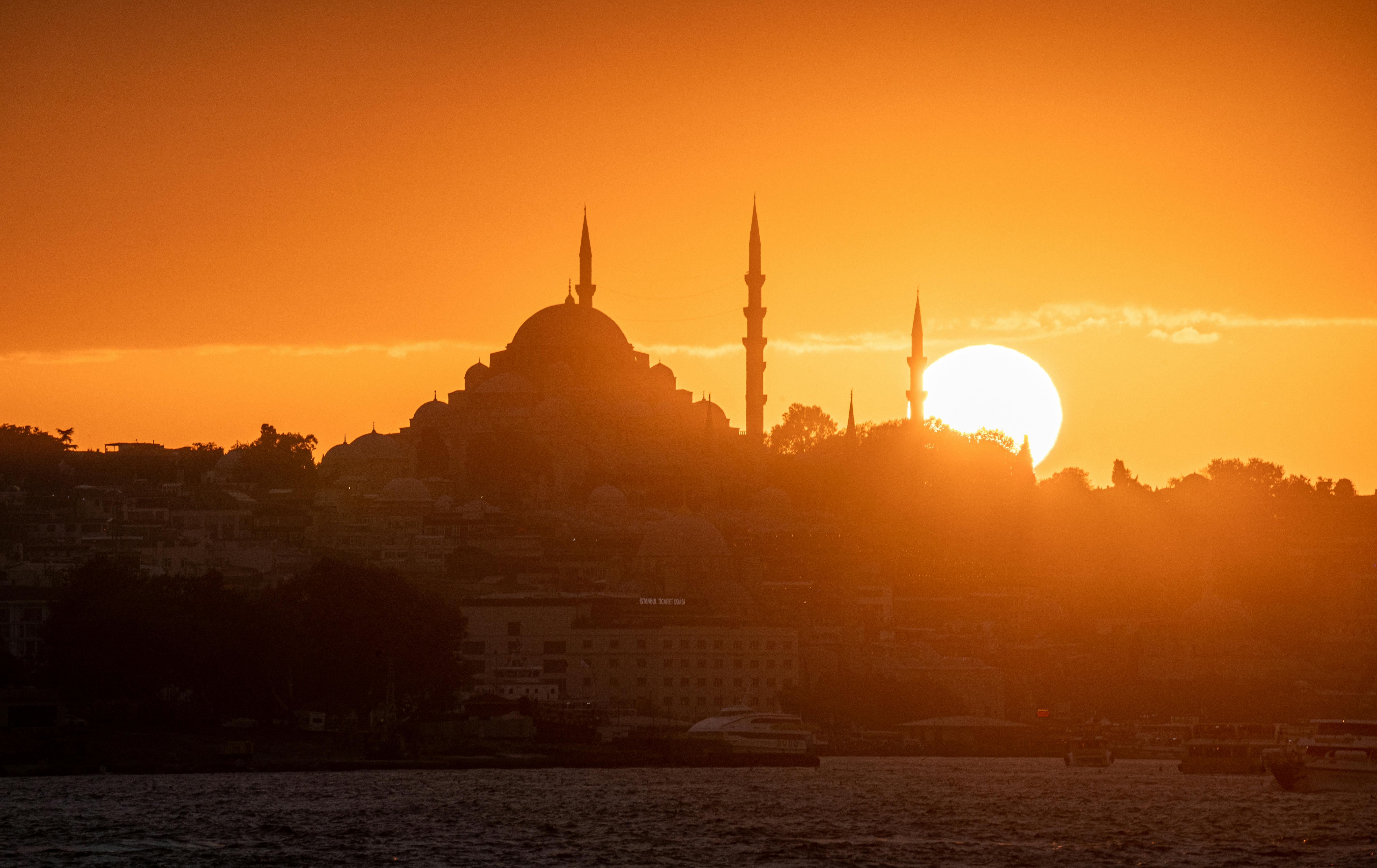 Istanbul Sunset · Free Stock Photo