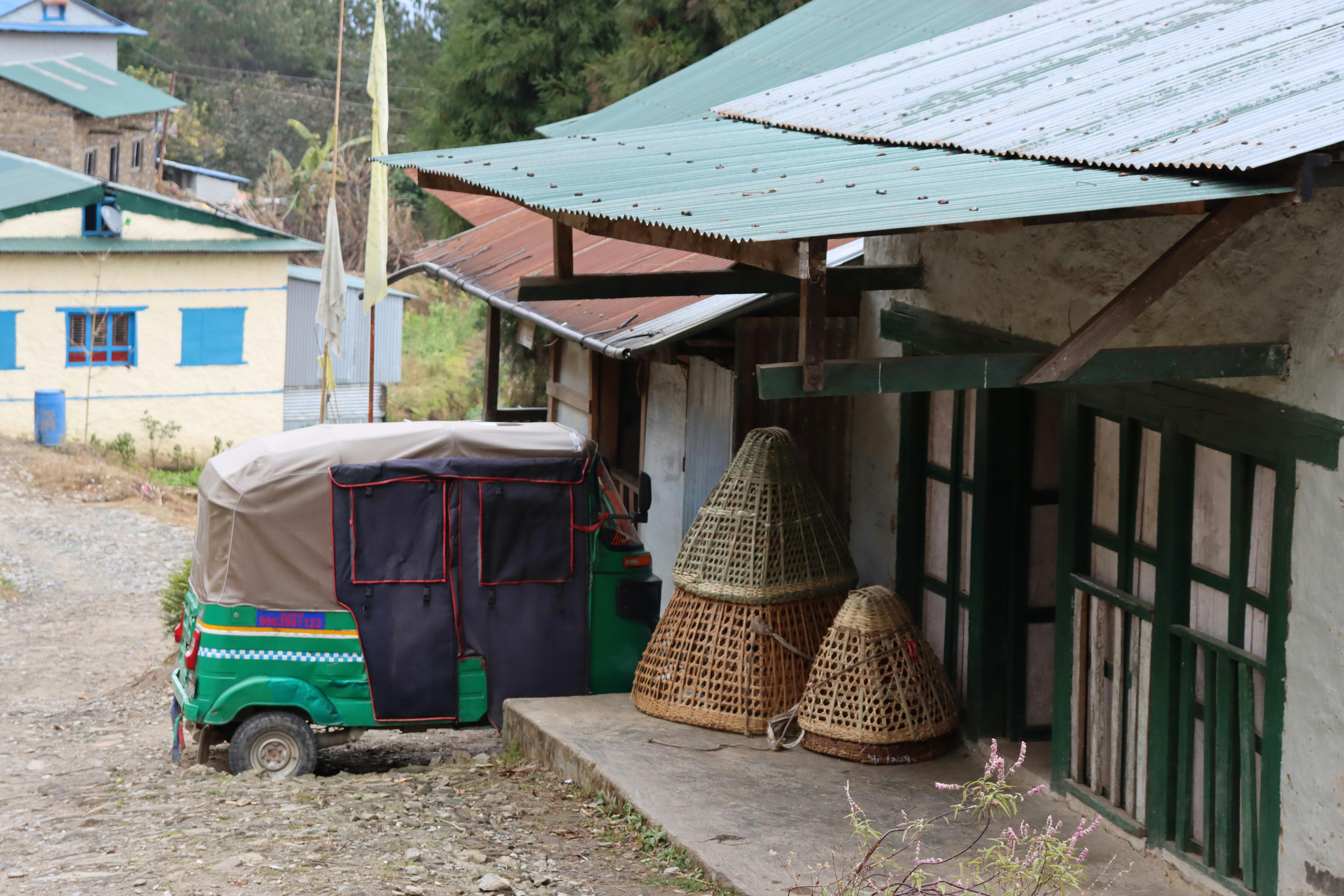A Rural Hut in the Town · Free Stock Photo