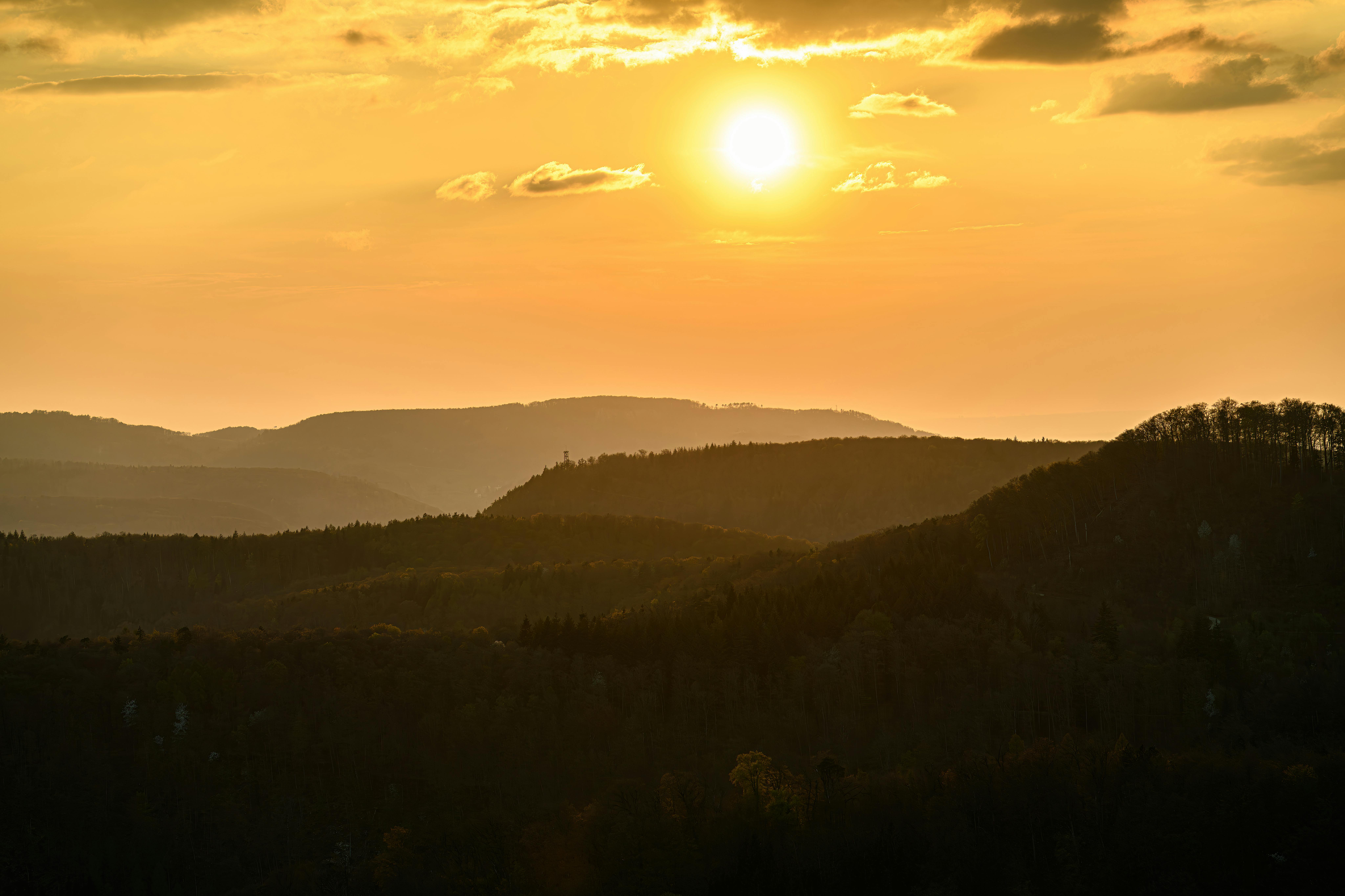 Sun in Golden Sky over Hills · Free Stock Photo