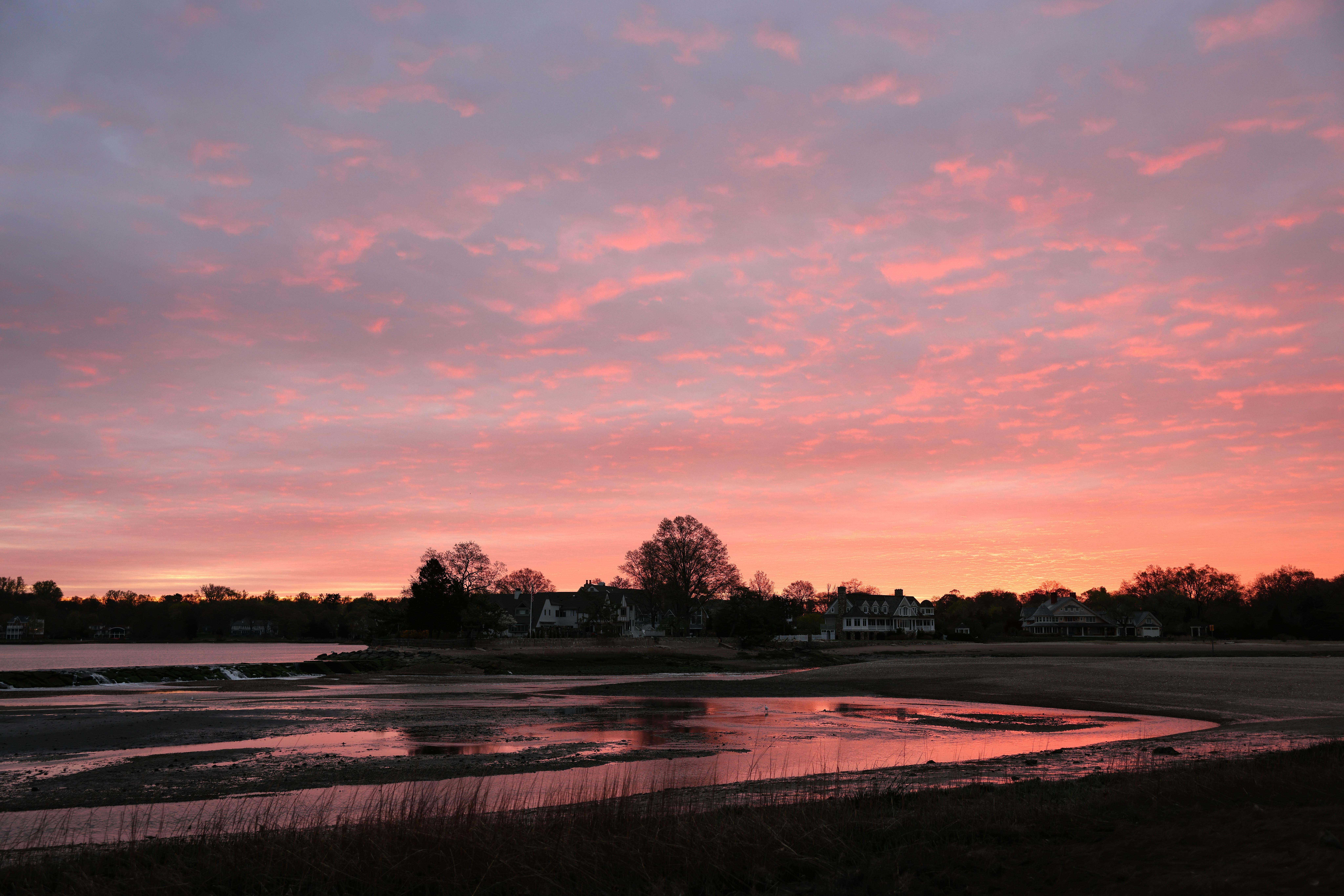 Lake in Village in Countryside at Dusk · Free Stock Photo