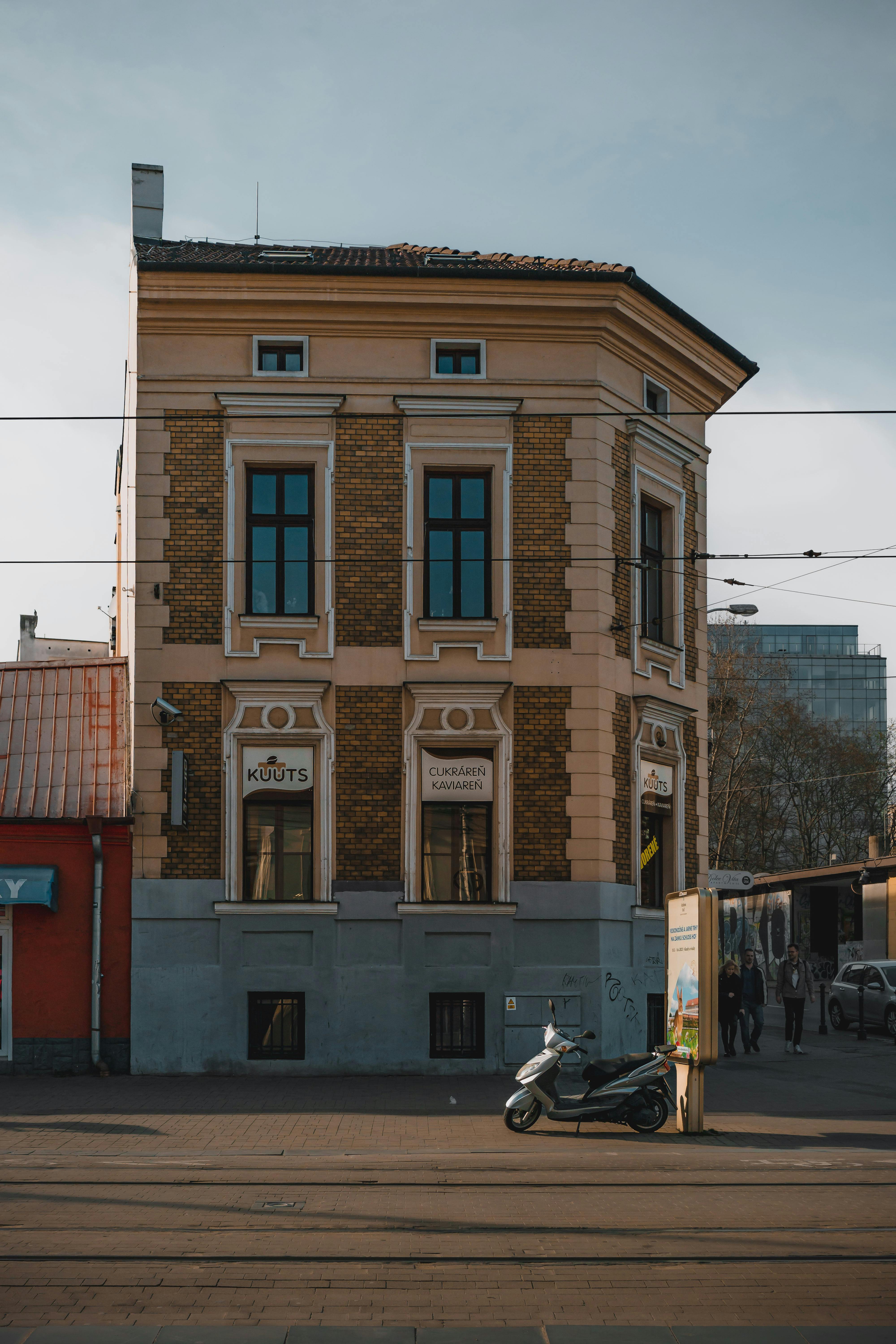 Corner Tenement with Decorative Facade · Free Stock Photo