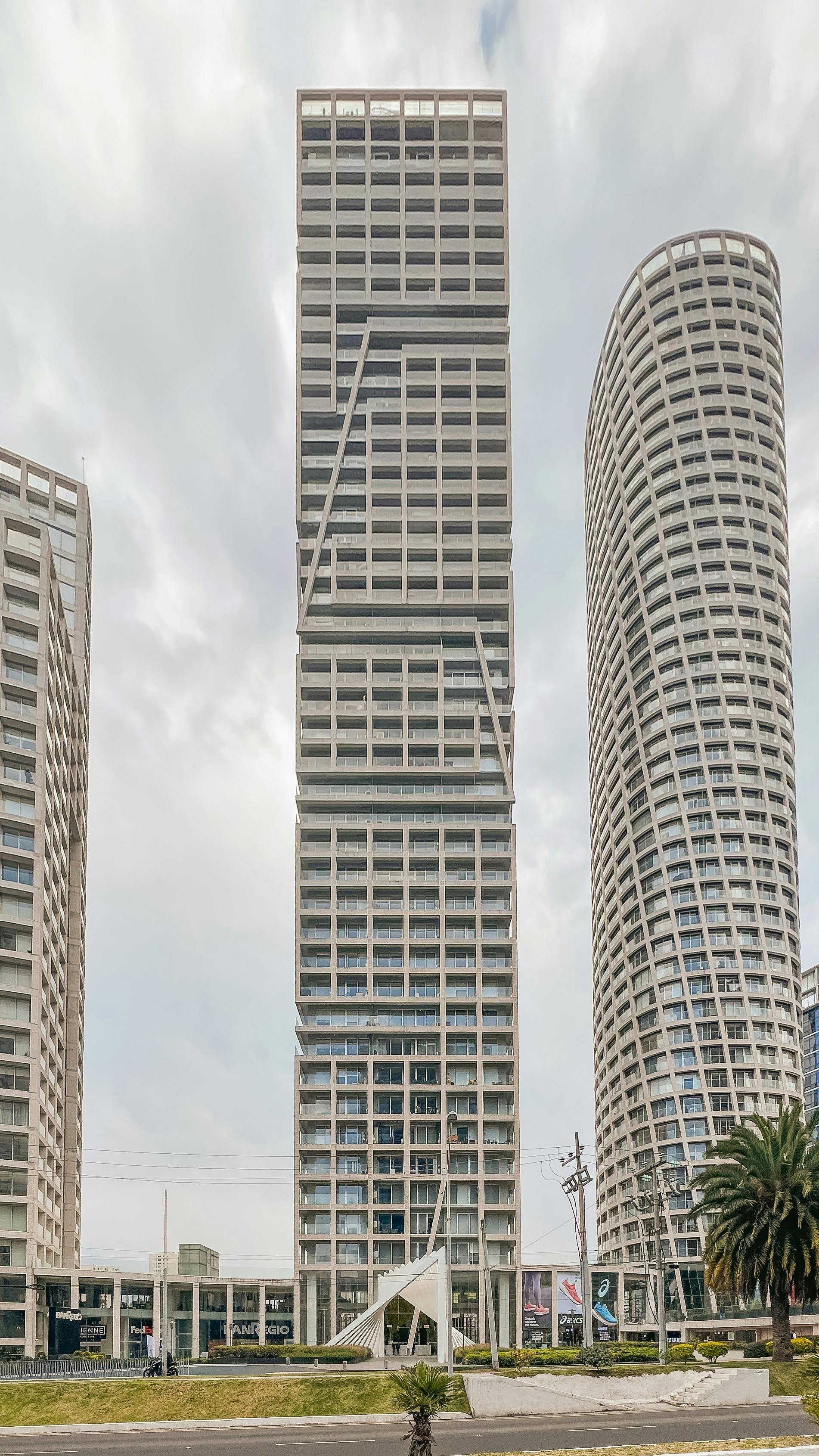 Peninsula Tower in Mexico City · Free Stock Photo