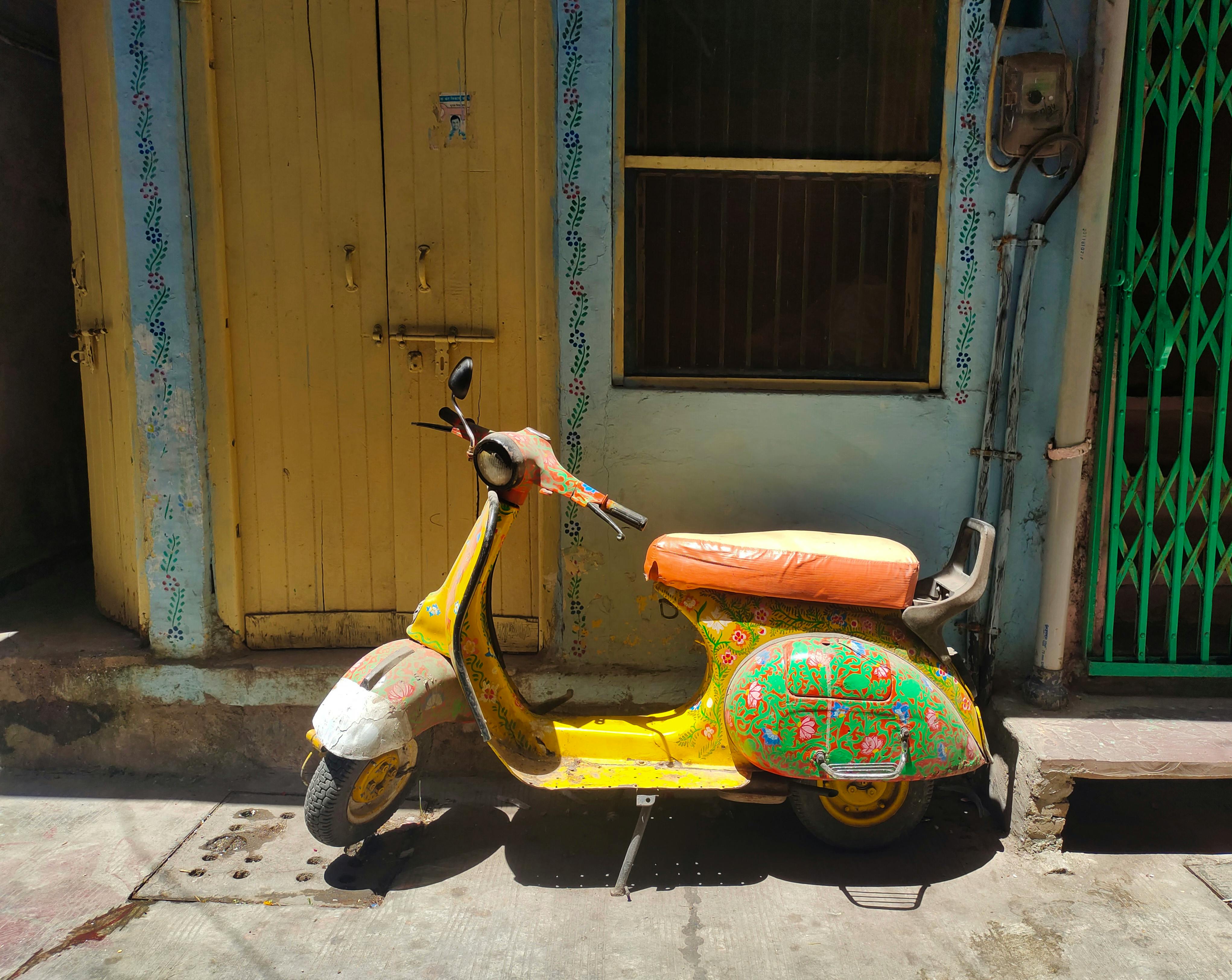 Yellow Color Photos, Download The BEST Free Yellow Color Stock Photos ...