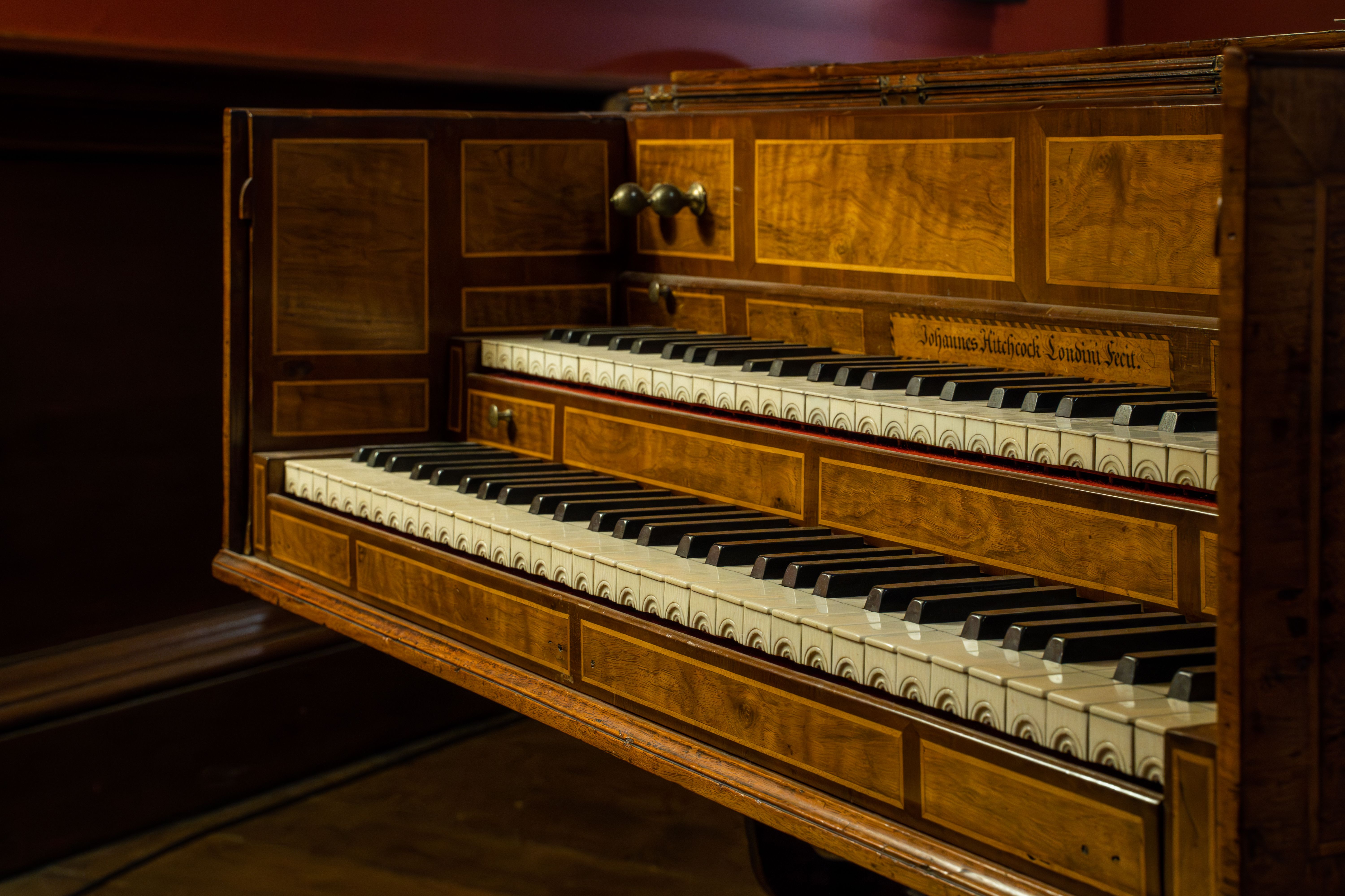 Photo of an Old Piano · Free Stock Photo