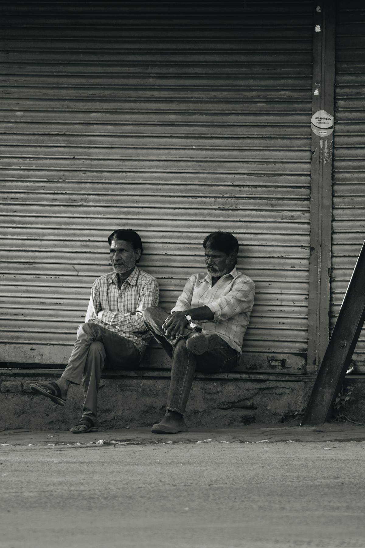 Two Man Waiting Photos, Download The BEST Free Two Man Waiting Stock ...