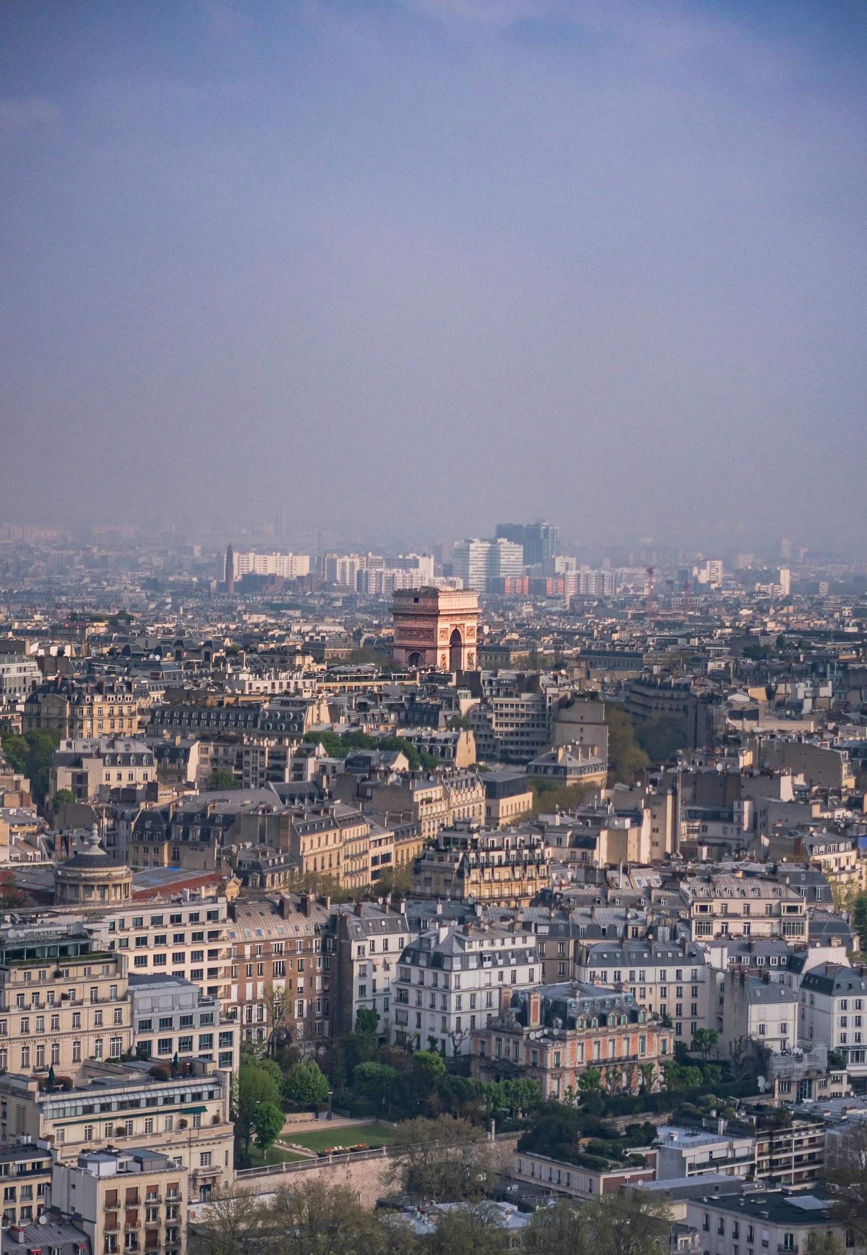Overcast over Seine in Paris · Free Stock Photo