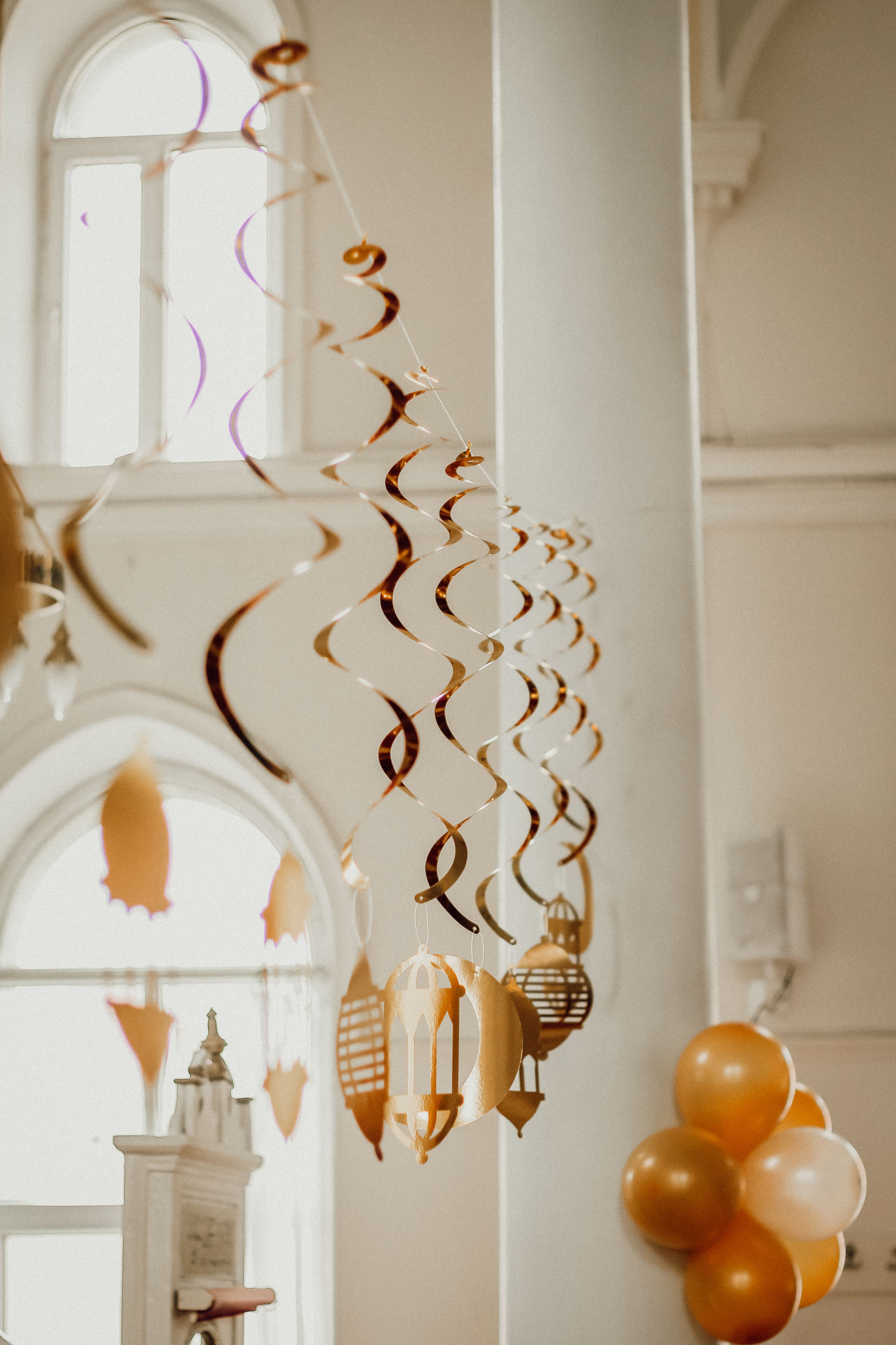 Pictures Of Balloons Hanging From Ceiling | Shelly Lighting