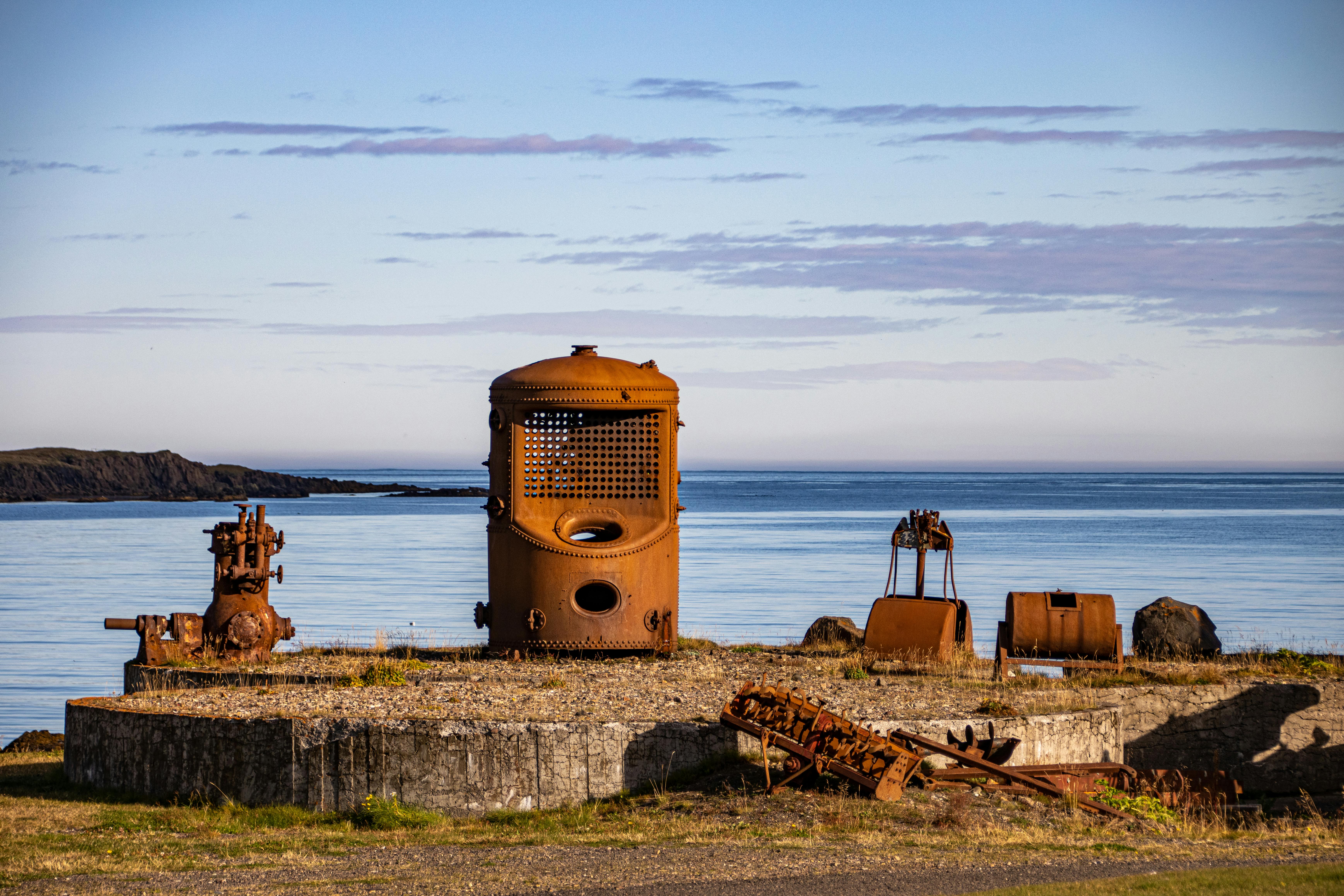 Old Rusty Parts · Free Stock Photo